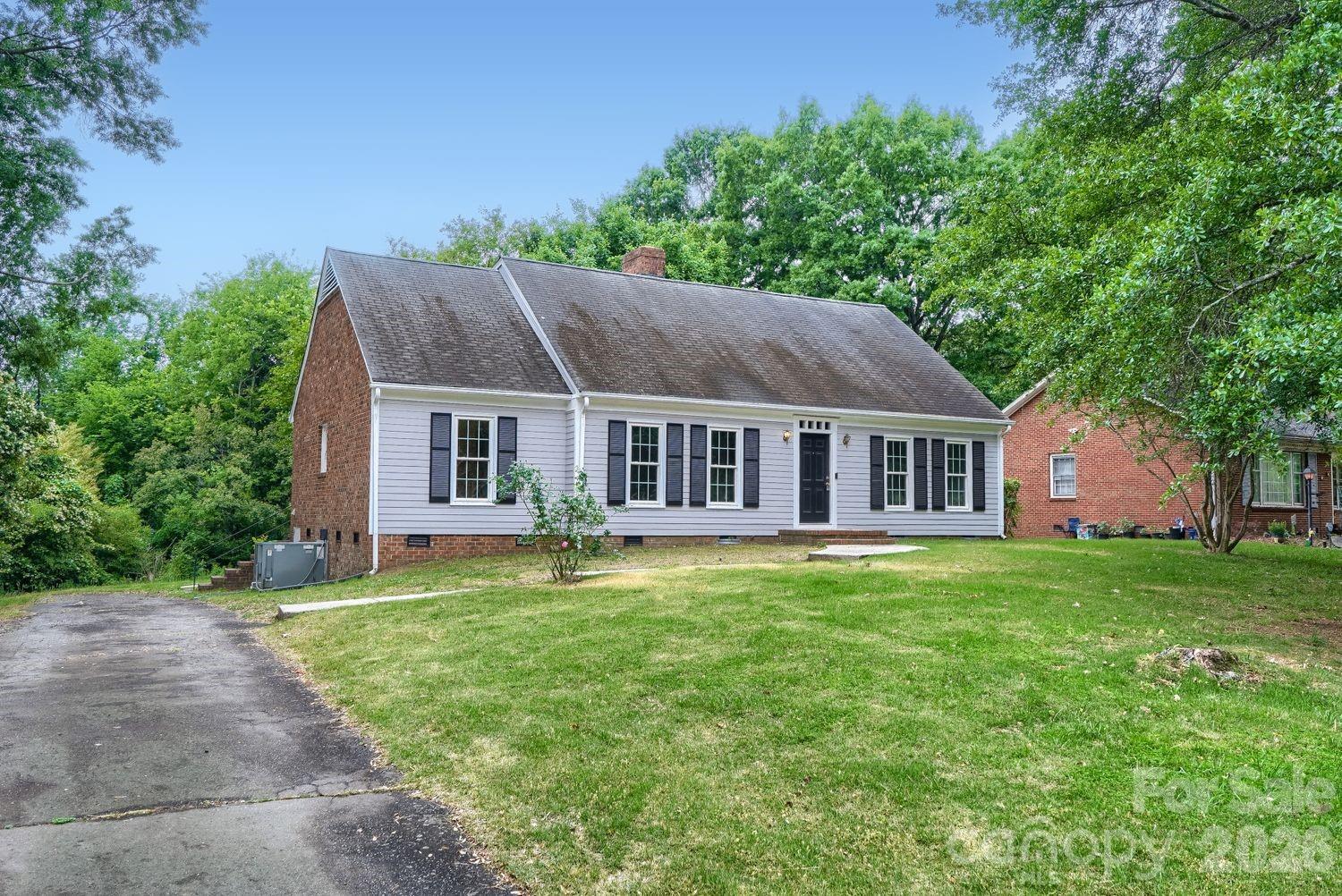 Photo 3 of 1628 Bonnie Lane, Charlotte, NC