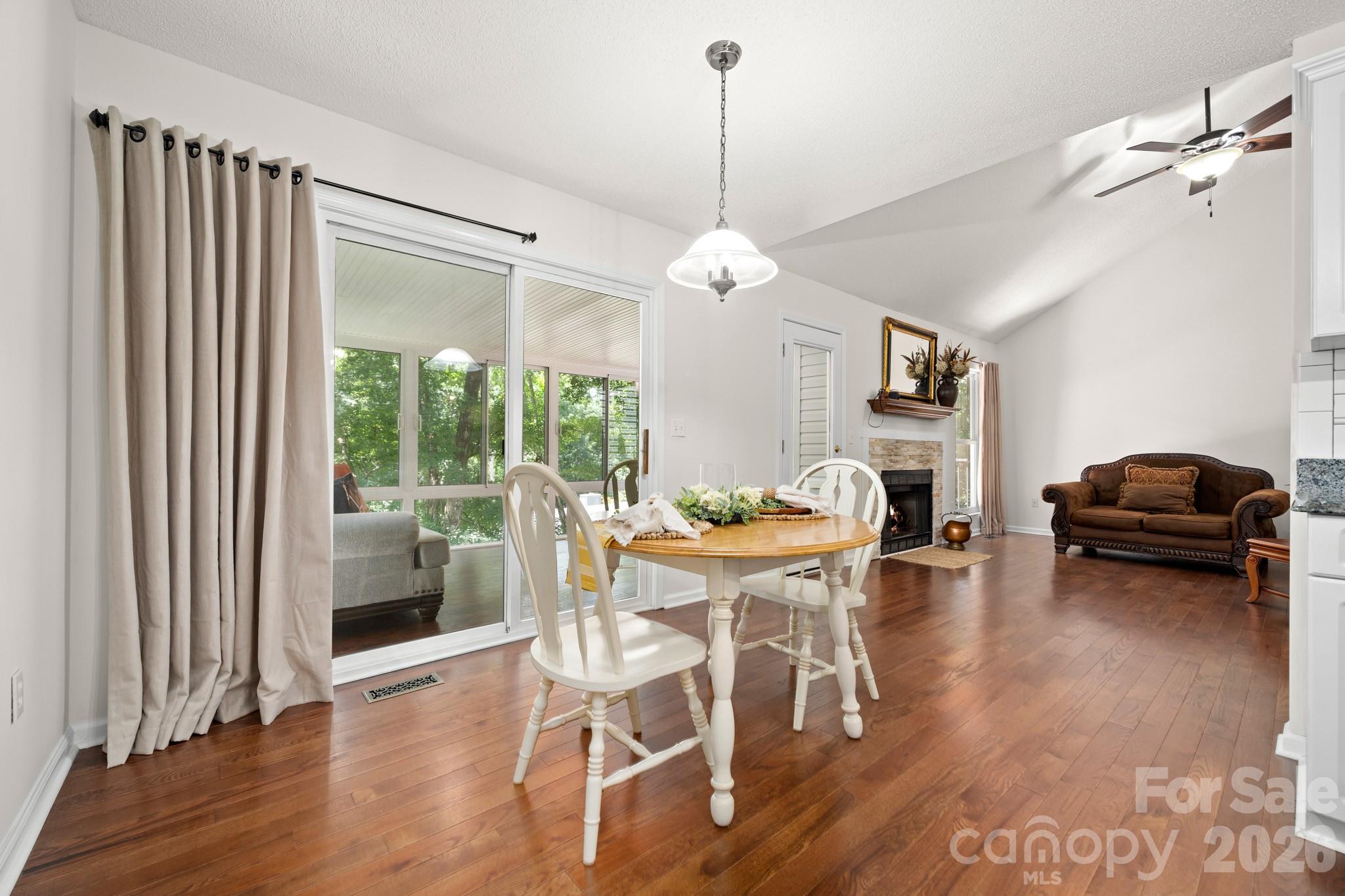 701 Salisbury Road, Hendersonville, NC - photo 16 of 43