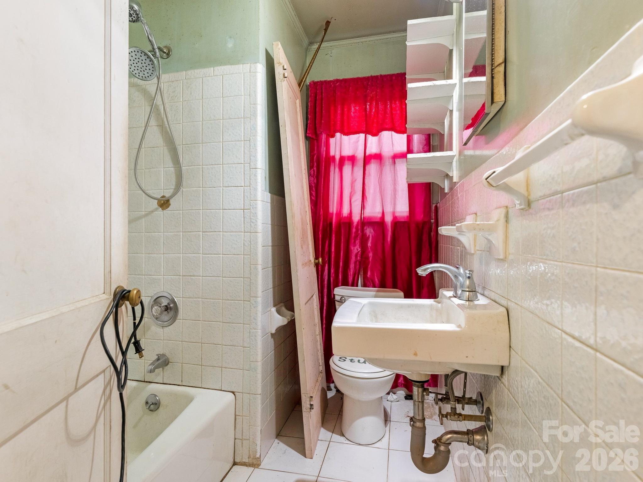 Photo 9 of 1525 Herrin Avenue, Charlotte, NC