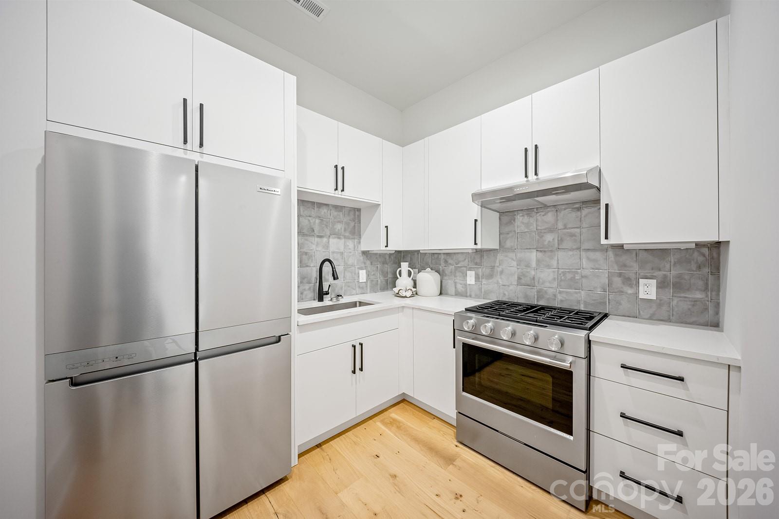 2541 Shenandoah Avenue, Charlotte, NC - photo 12 of 44