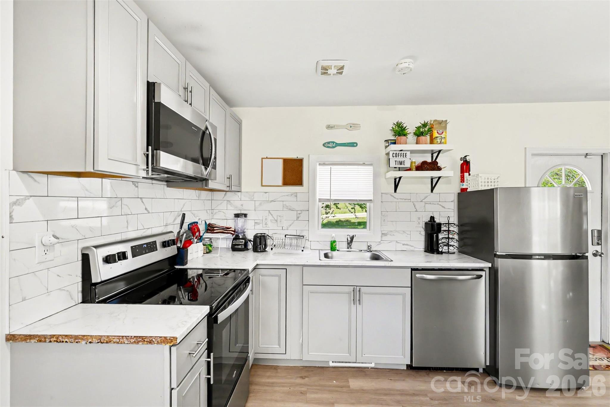 Photo 3 of 9937 Harwood Lane, Charlotte, NC