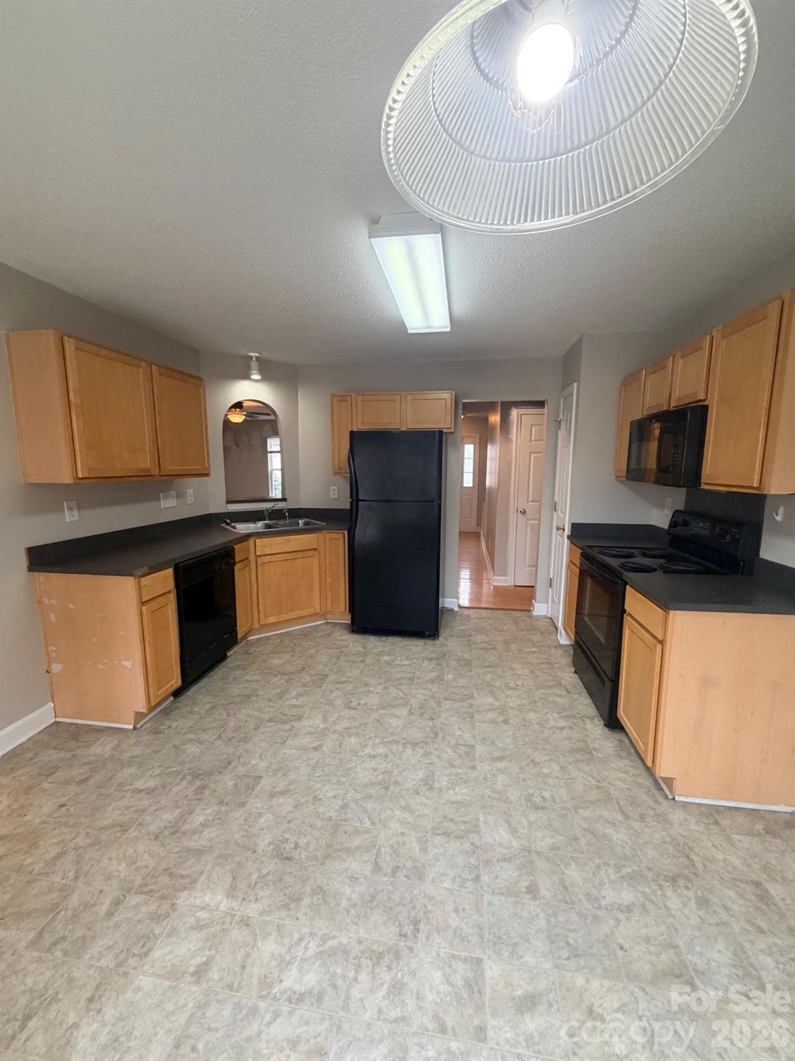 Photo 11 of 634 Longacre Drive, Charlotte, NC