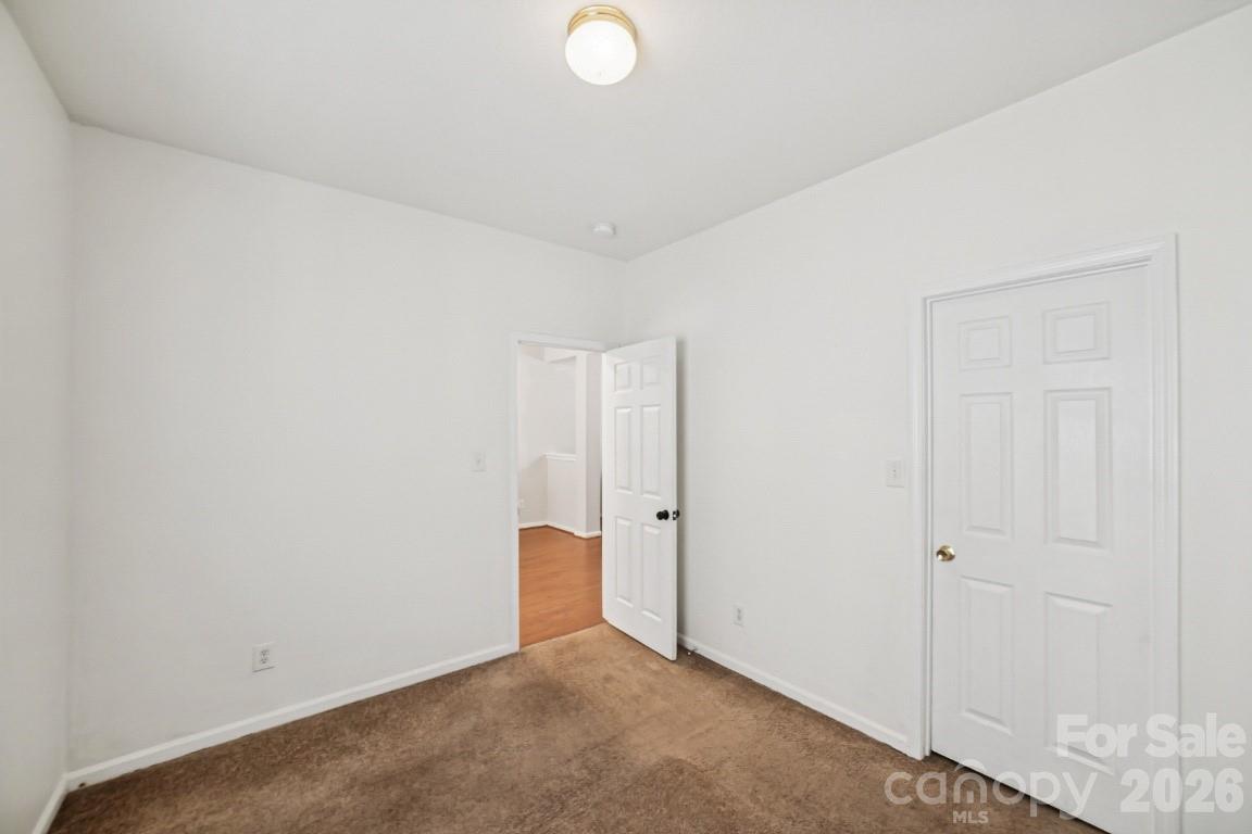 Photo 19 of 2731 Meadow Knoll Drive, Charlotte, NC