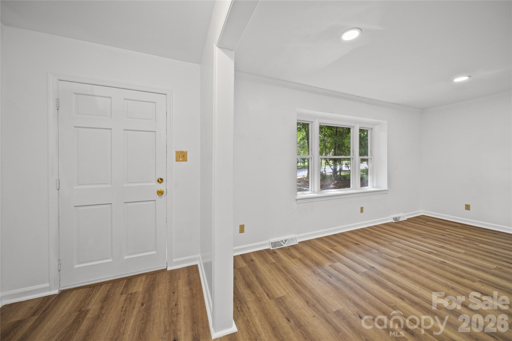 Photo 4 of 6126 Eagle Peak Drive, Charlotte, NC