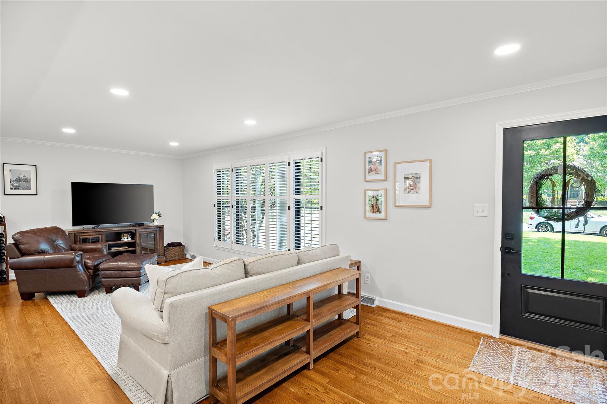 Photo 4 of 3724 Champaign Street, Charlotte, NC