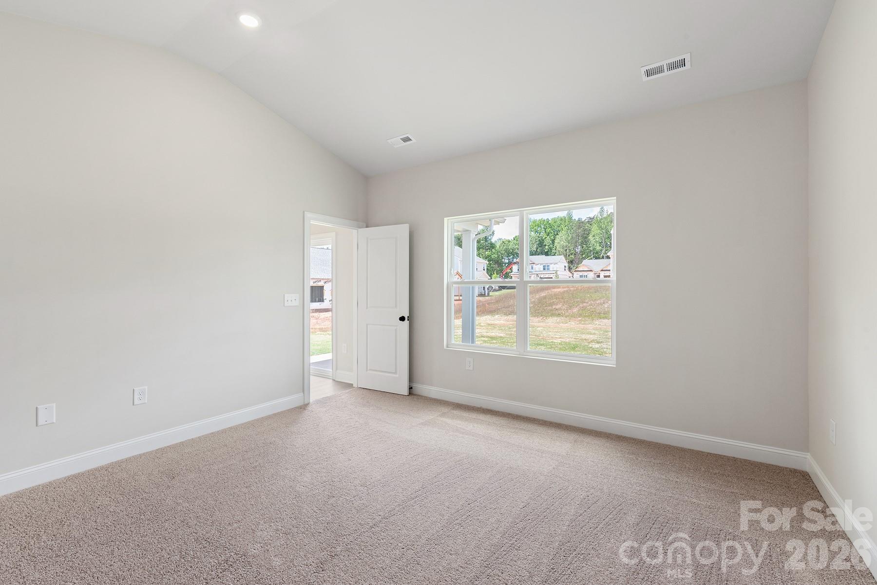 Photo 11 of 6718 Fairford Drive, Charlotte, NC