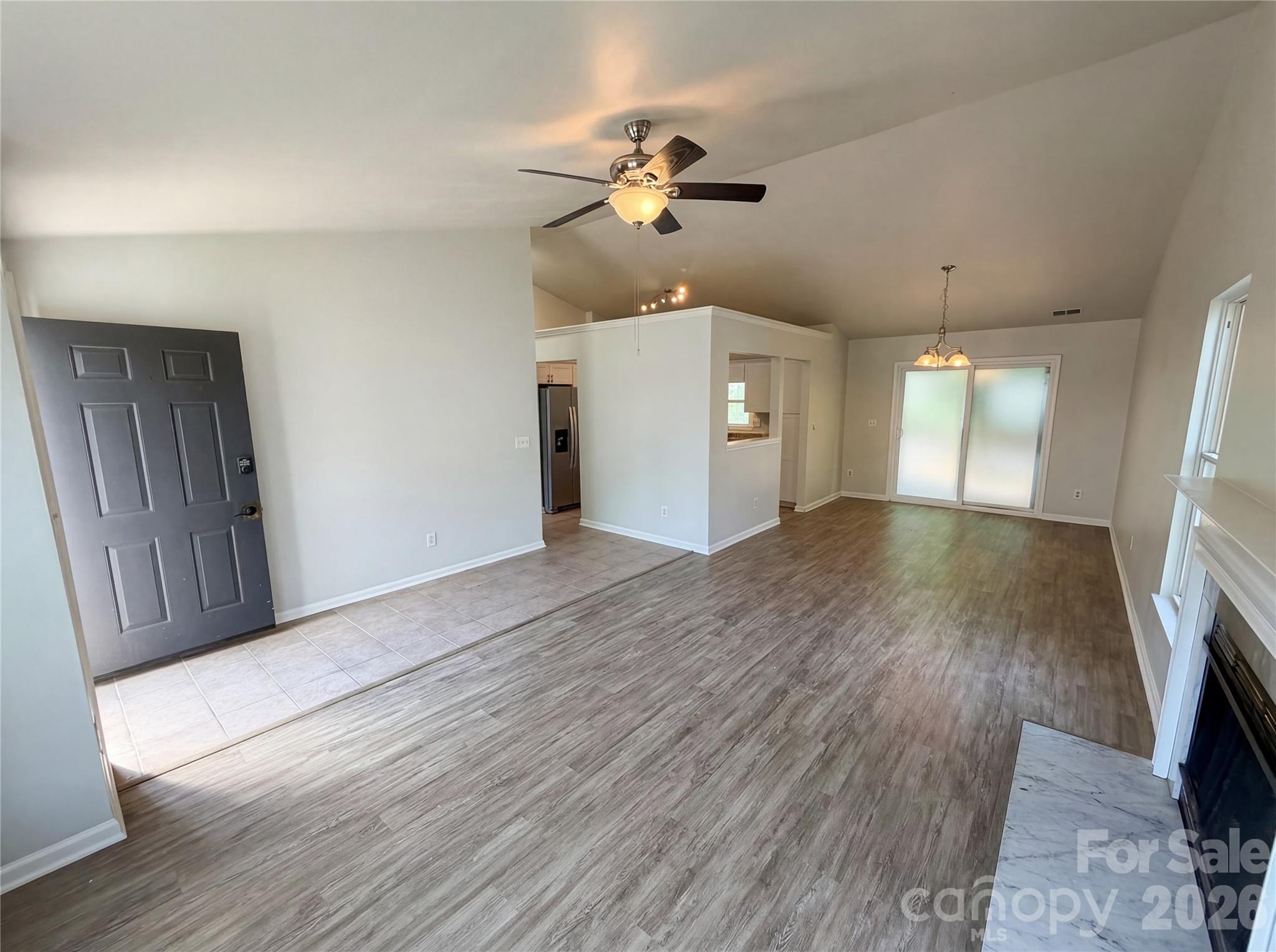 Photo 4 of 2324 Valleyview Drive, Charlotte, NC