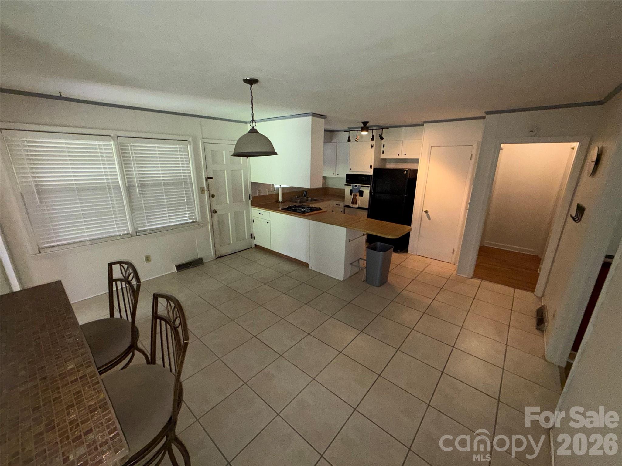 Home for sale at 3930 Fircrest Drive, Charlotte, NC — photo 8 of 23