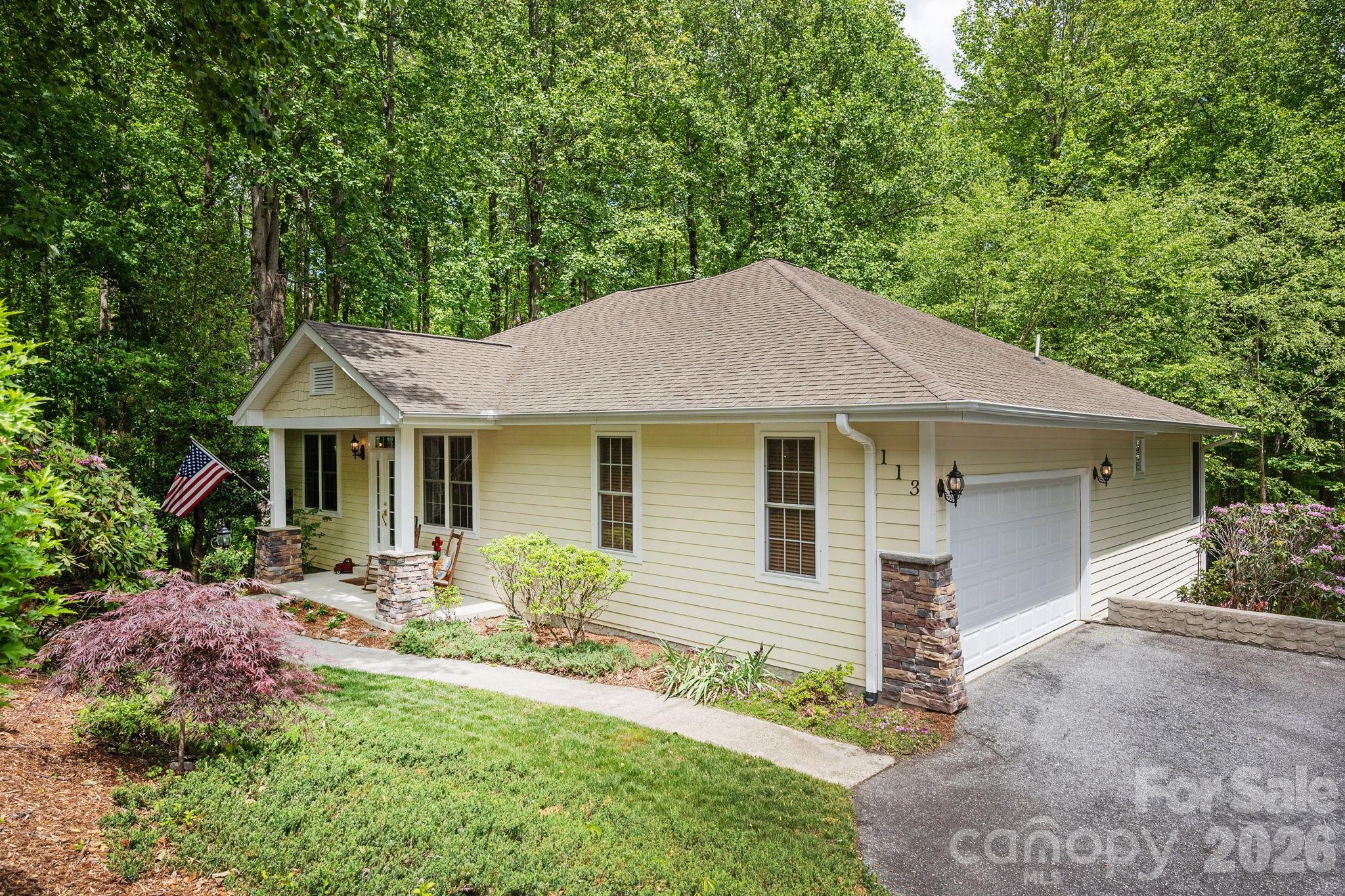 113 CHANCERY Court, Flat Rock, NC - photo 2 of 46