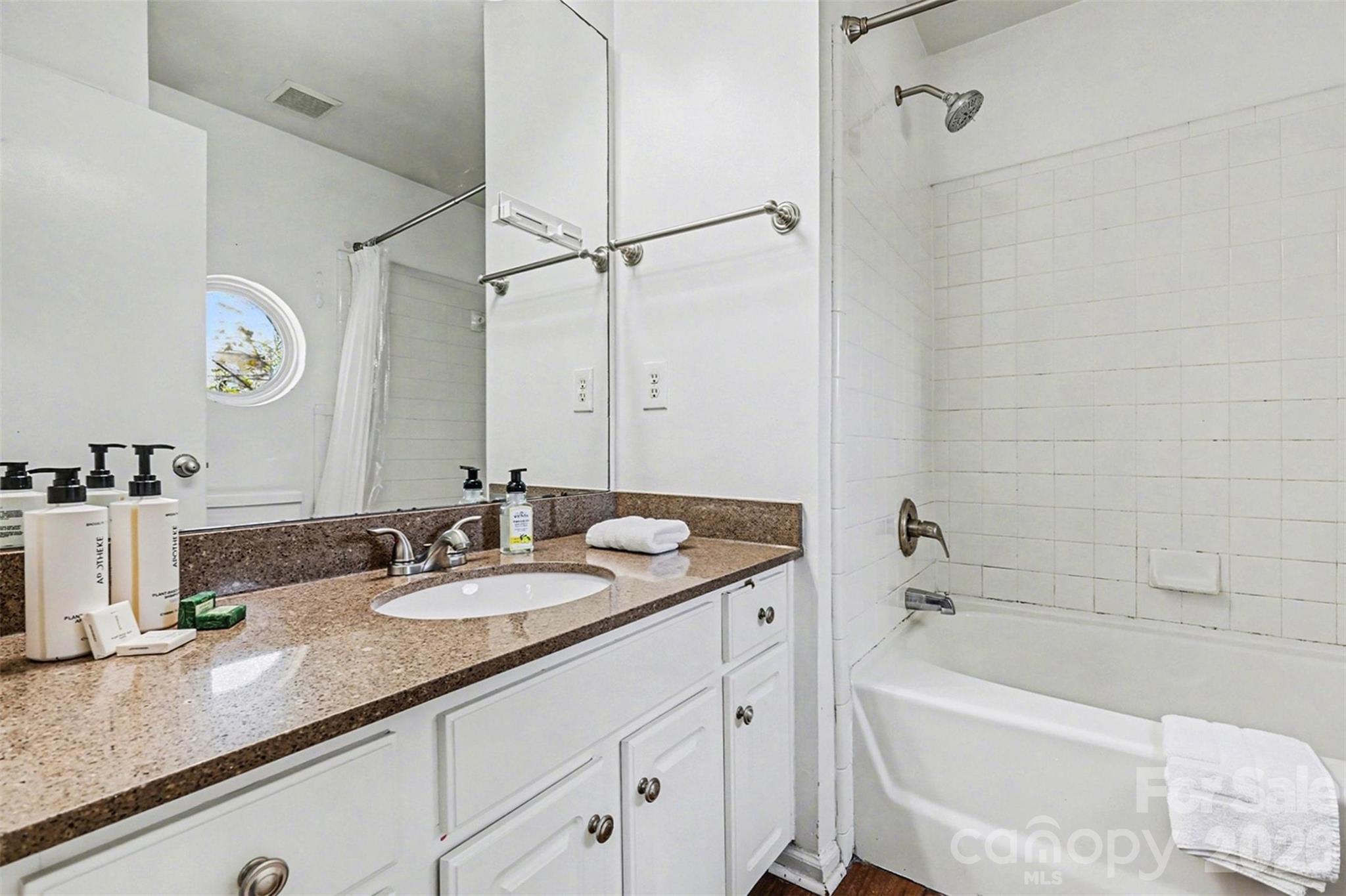 Photo 18 of 703 E 8th Street, Charlotte, NC