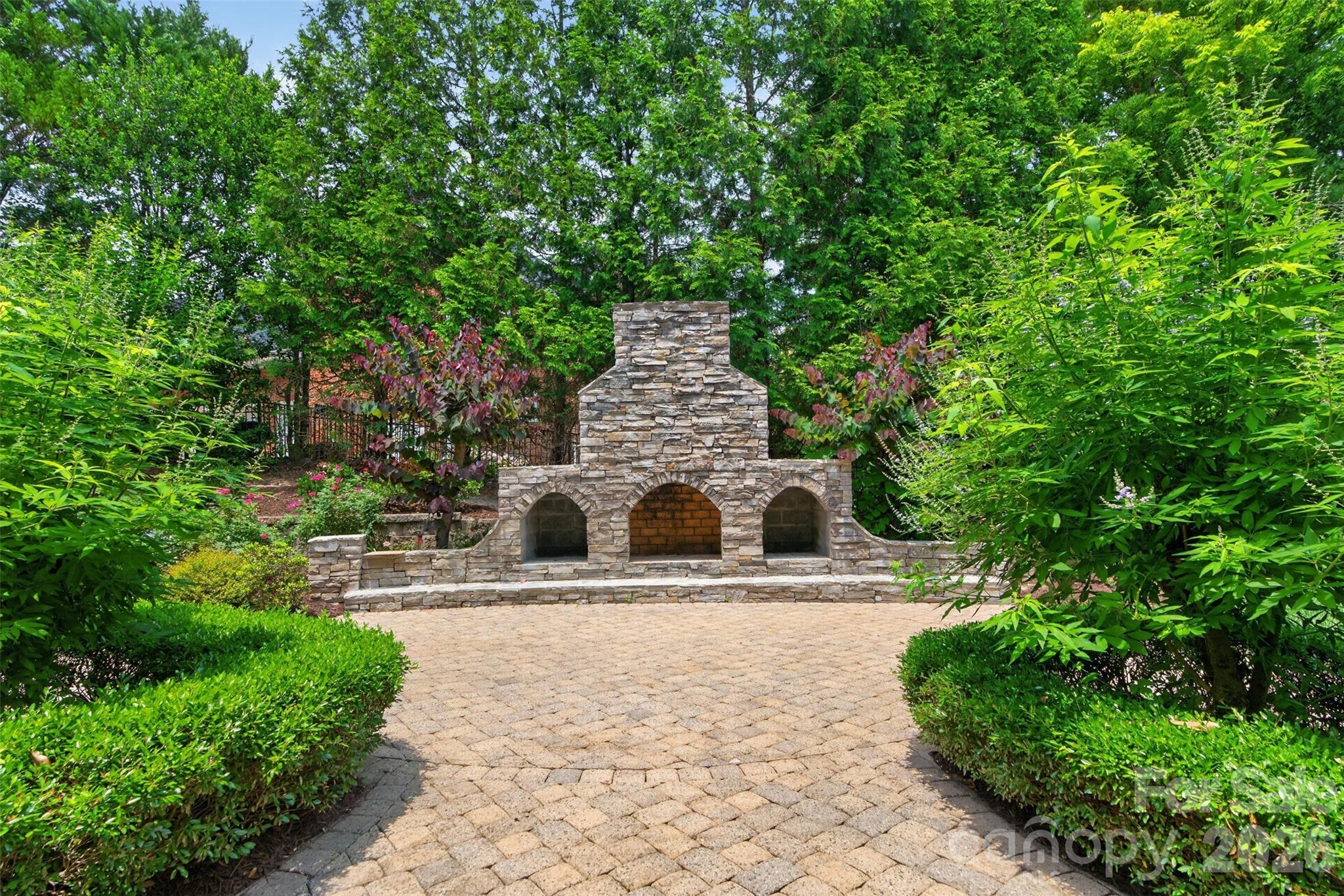 Photo 45 of 2132 Foxcroft Woods Lane, Charlotte, NC