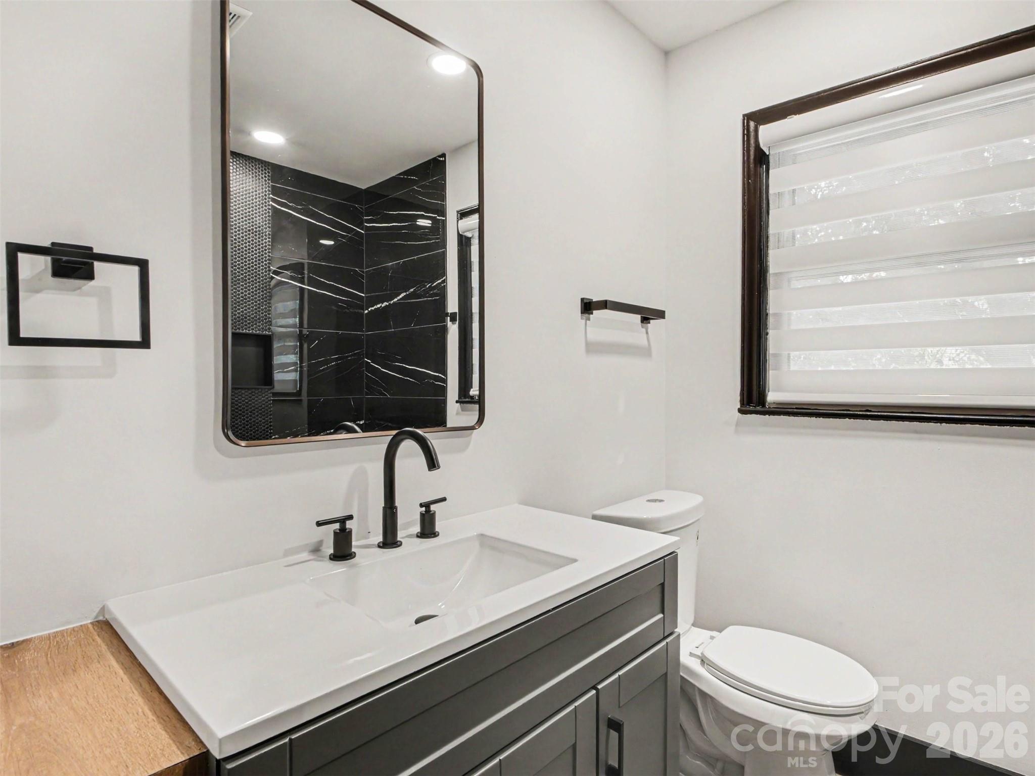 Photo 22 of 1831 Elizabeth Oaks Avenue, Charlotte, NC