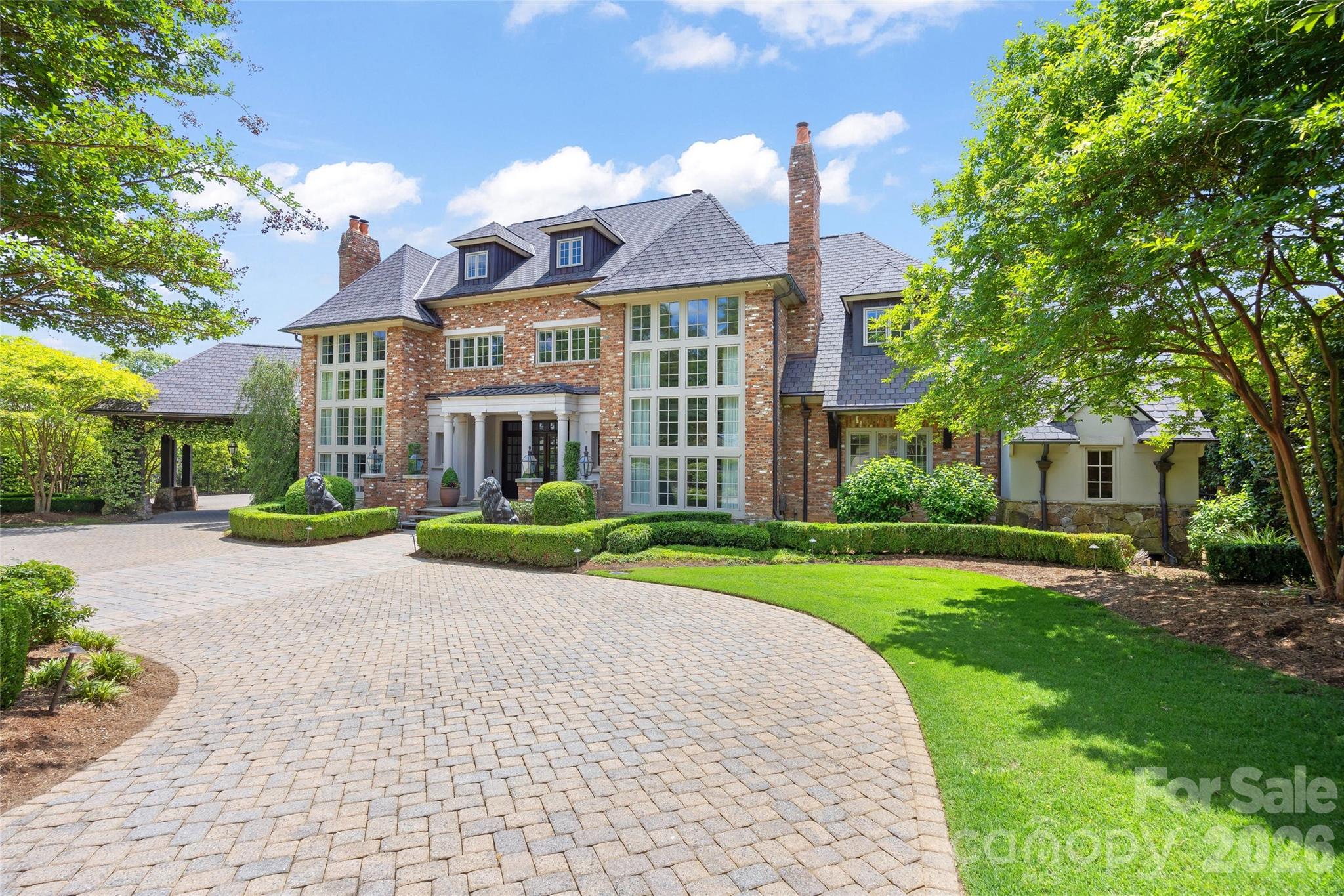 Photo 2 of 4536 Parview Drive N, Charlotte, NC