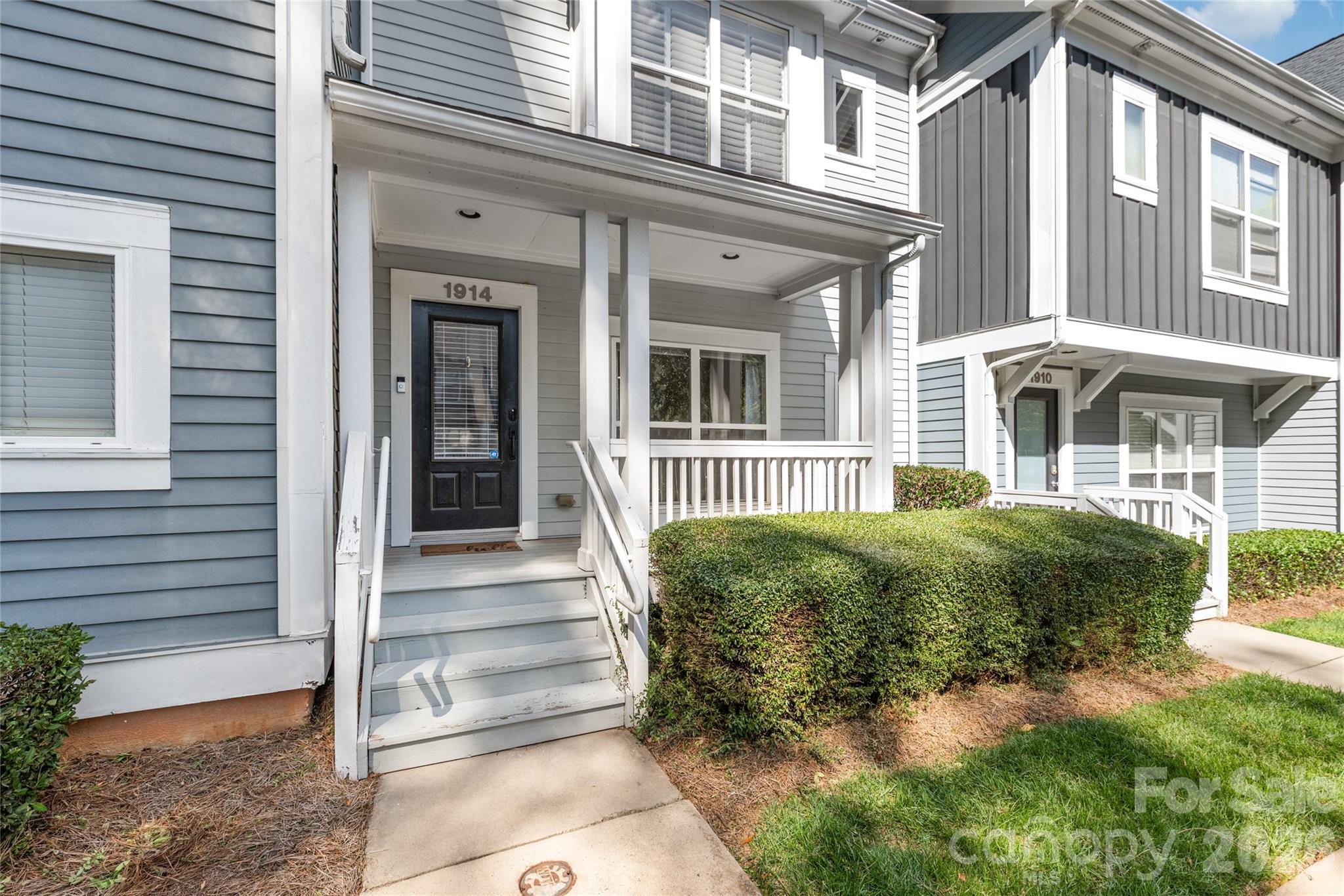 Photo 3 of 1914 Wilmore Walk Drive, Charlotte, NC