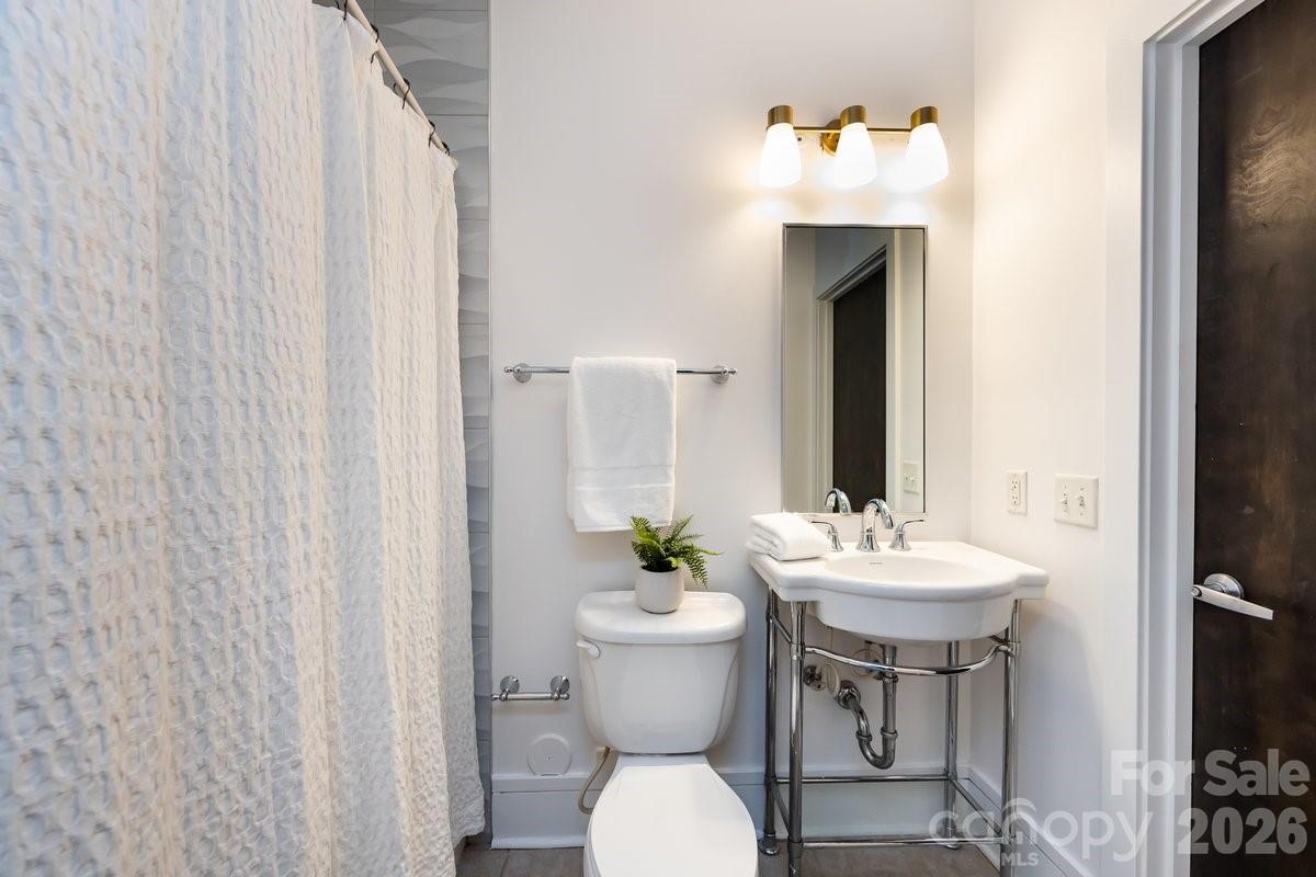 Photo 18 of 1600 Fulton Avenue204, Charlotte, NC