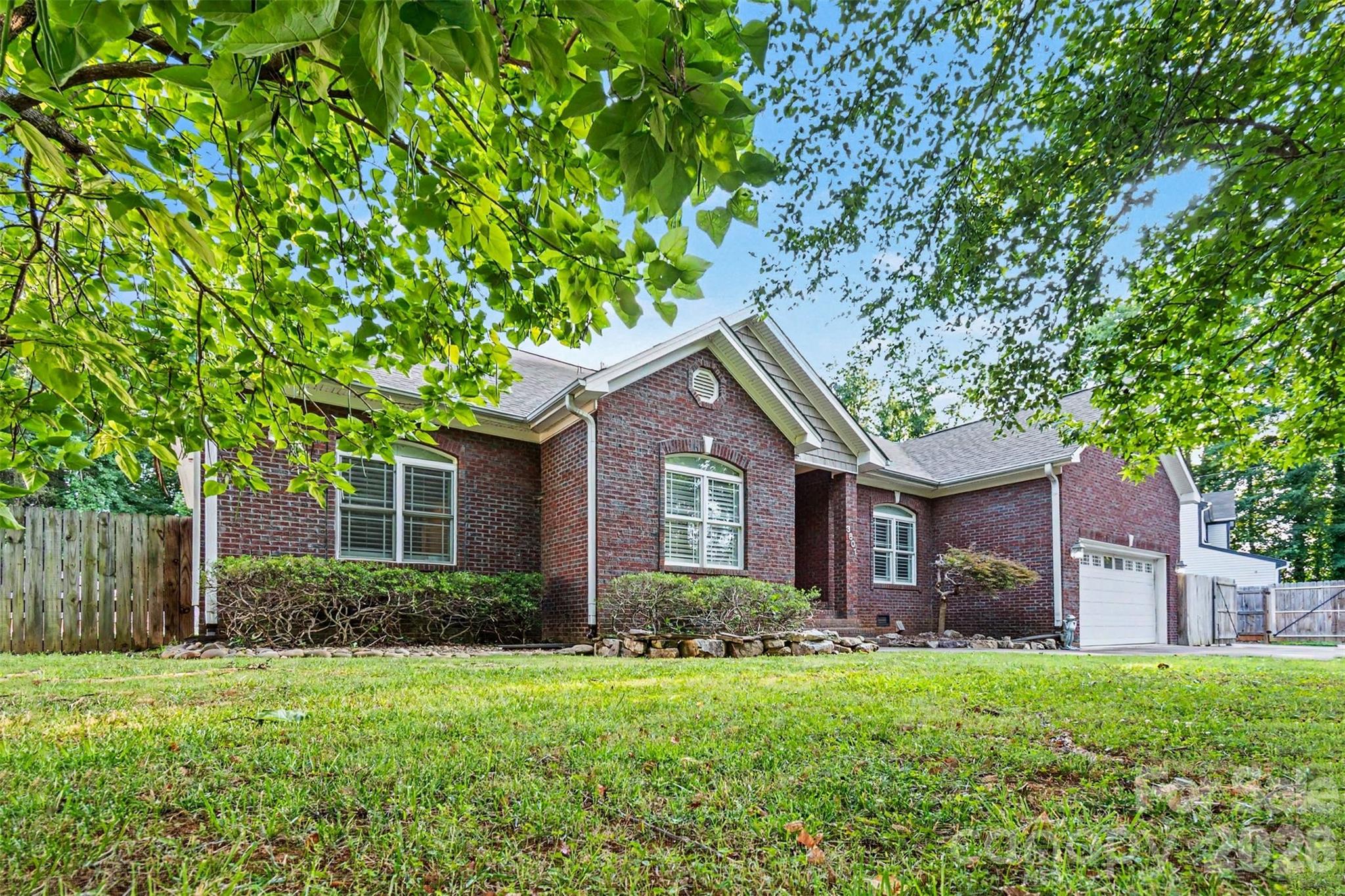 Photo 3 of 3801 Hayden Drive, Charlotte, NC