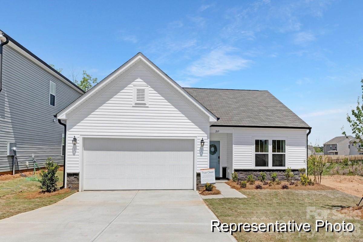 Exterior of 1606 Autumn Banks Way93p, High Shoals, NC