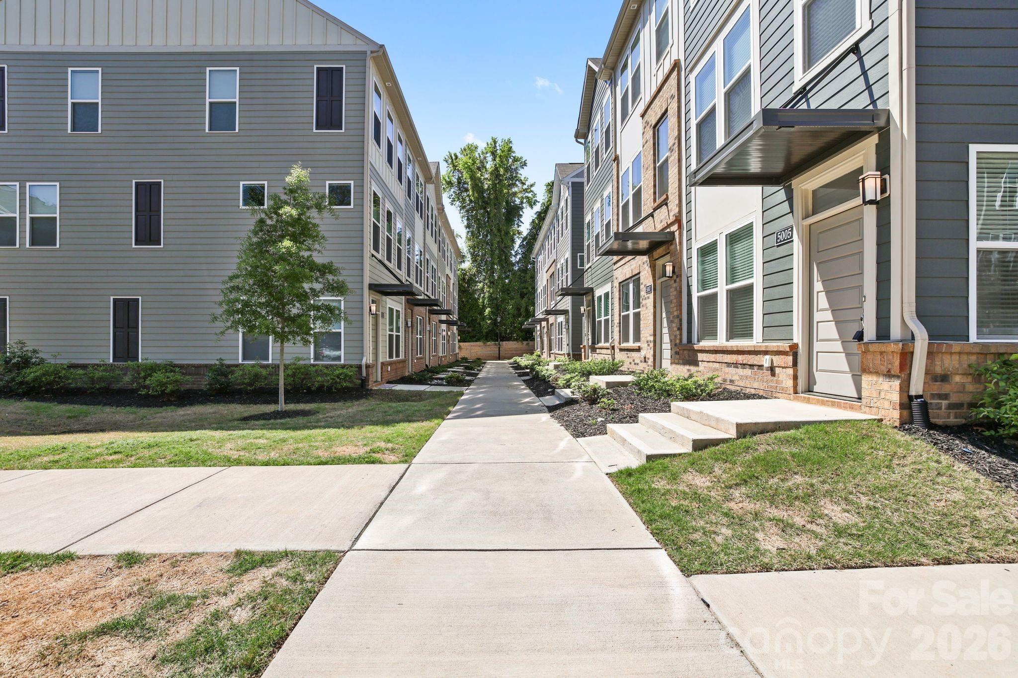 Photo 3 of 5005 Sovereignty Court, Charlotte, NC