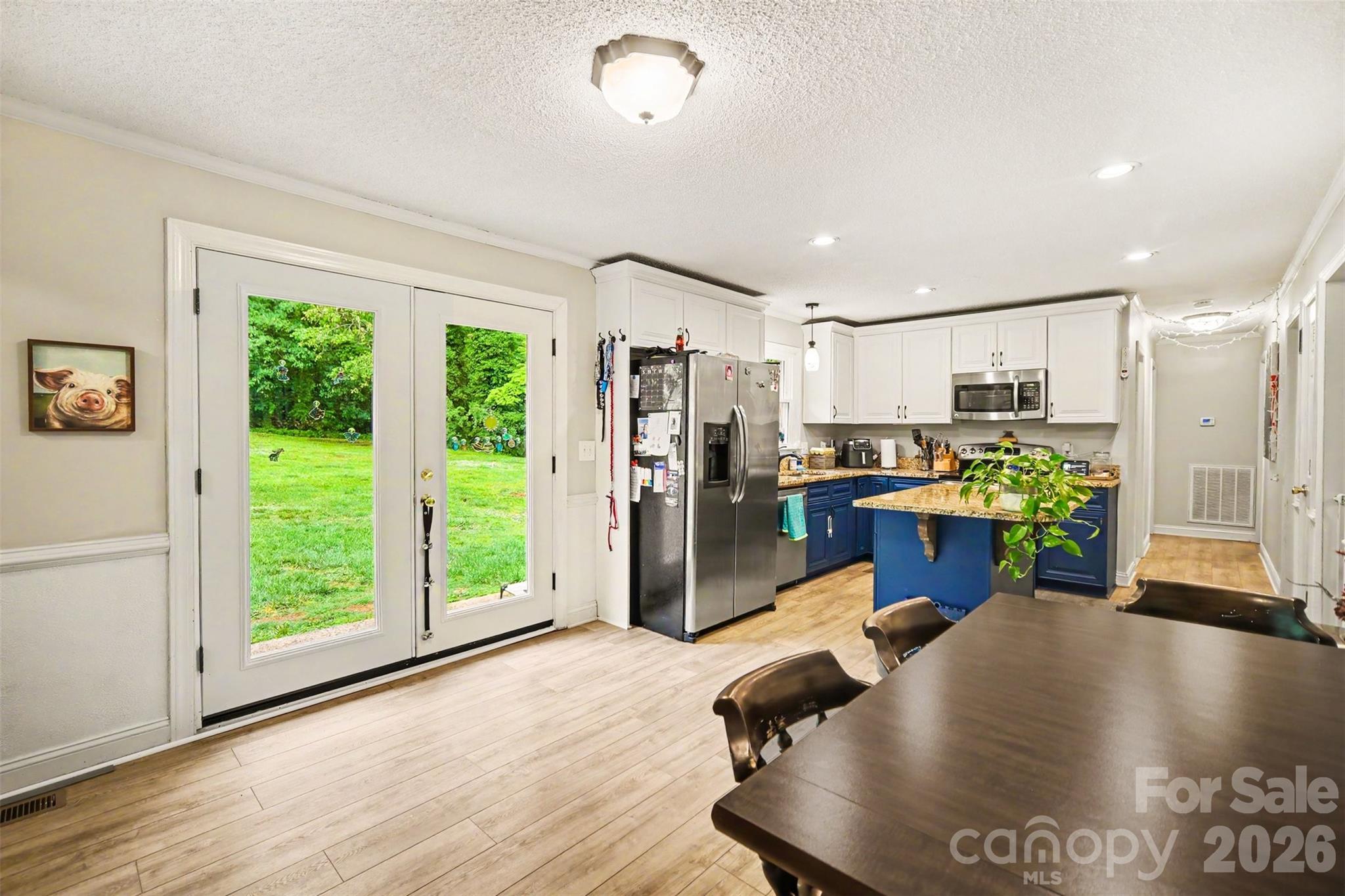 Photo 2 of 847 E Chestnut Street, Stanley, NC