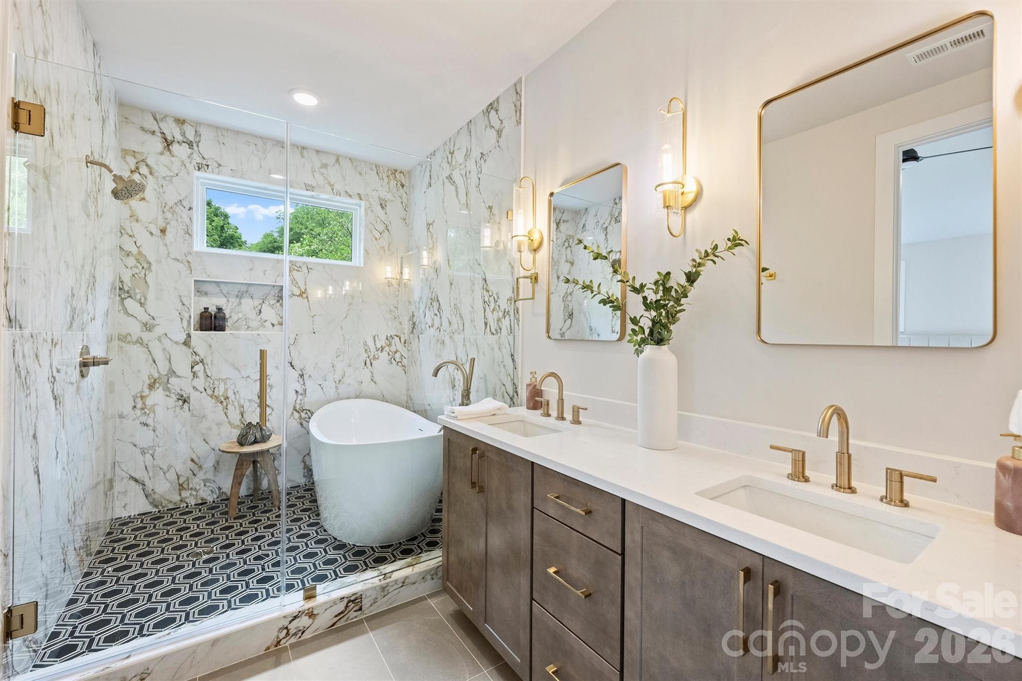 Photo 11 of 2701 Catalina Avenue, Charlotte, NC