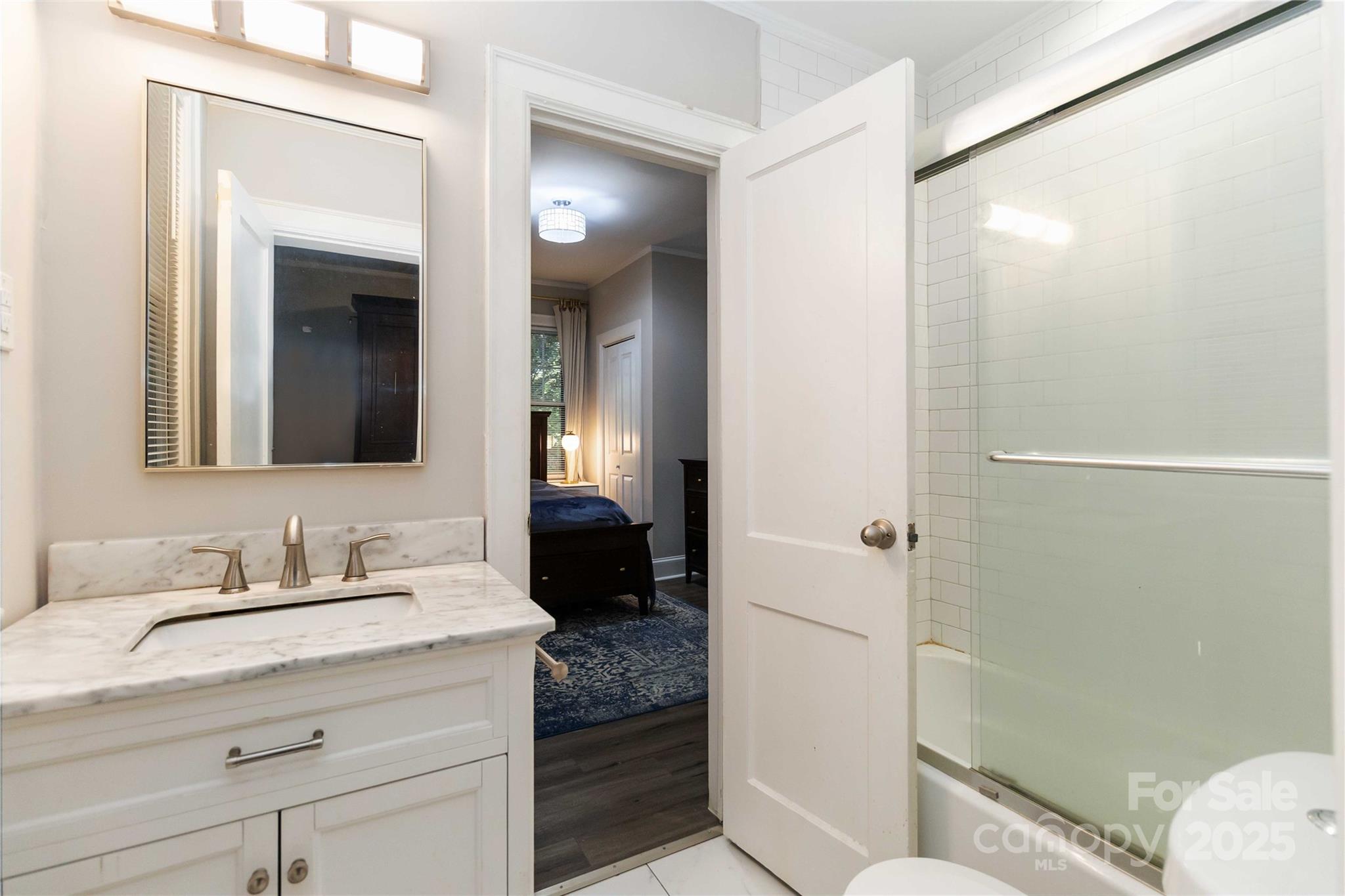 Photo 29 of 811 E Morehead Street6, Charlotte, NC