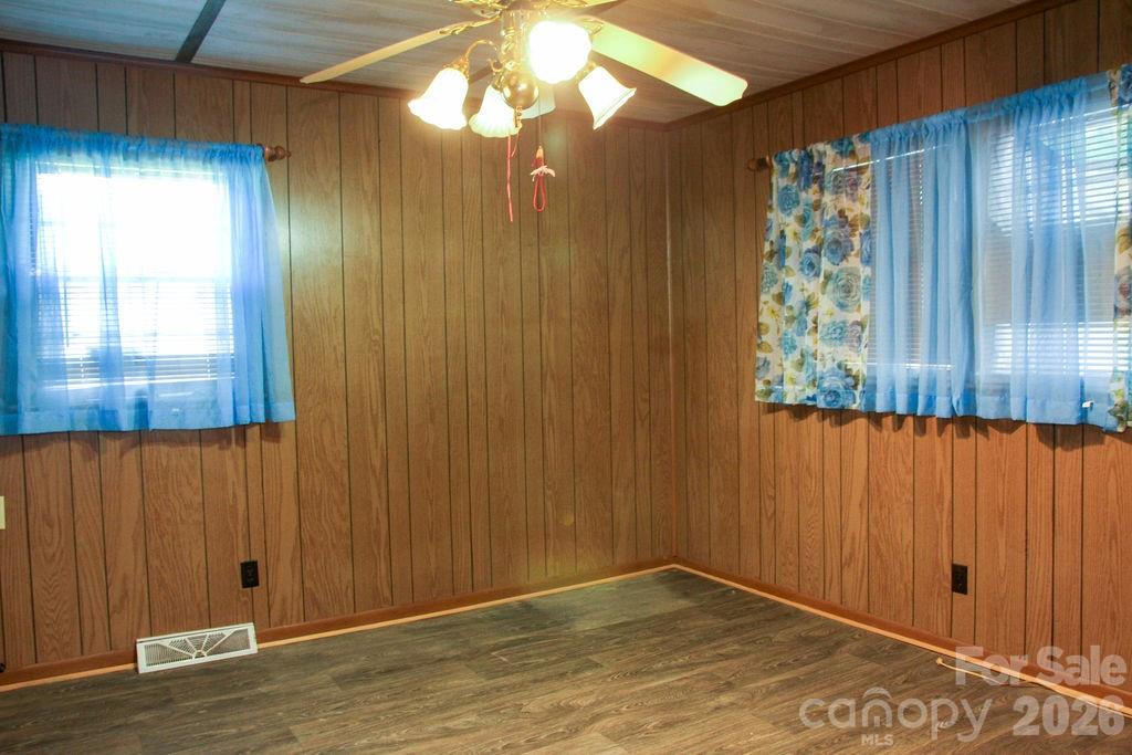 905 S 10th Street, Bessemer City, NC - photo 19 of 40