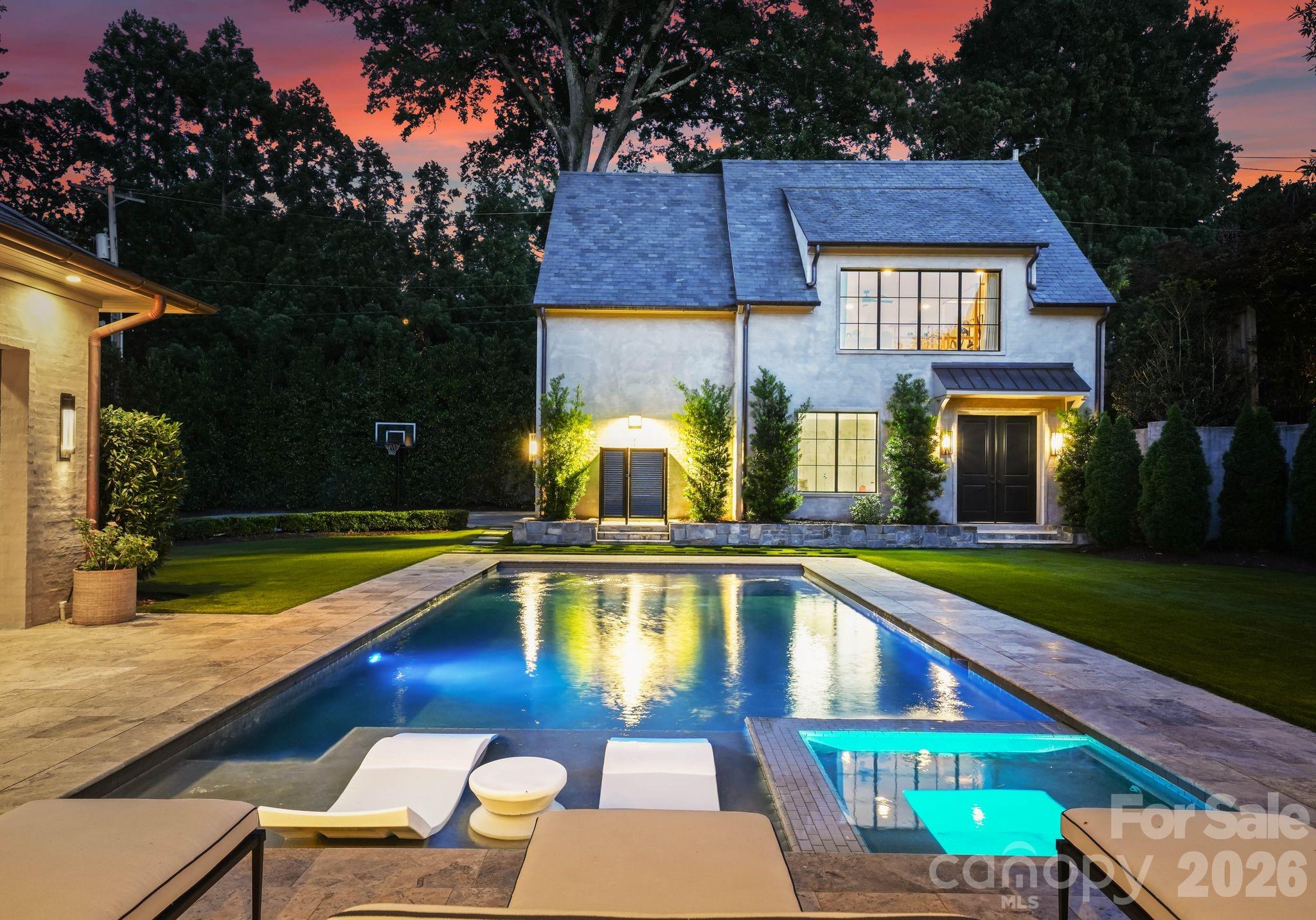 Photo 5 of 1919 Shoreham Drive, Charlotte, NC