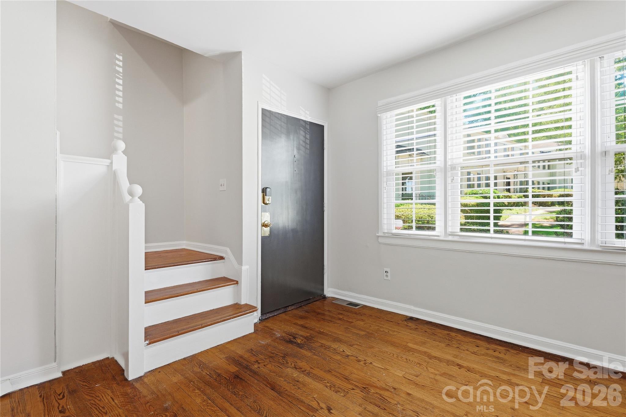 Photo 5 of 525 Wakefield Drive, Charlotte, NC