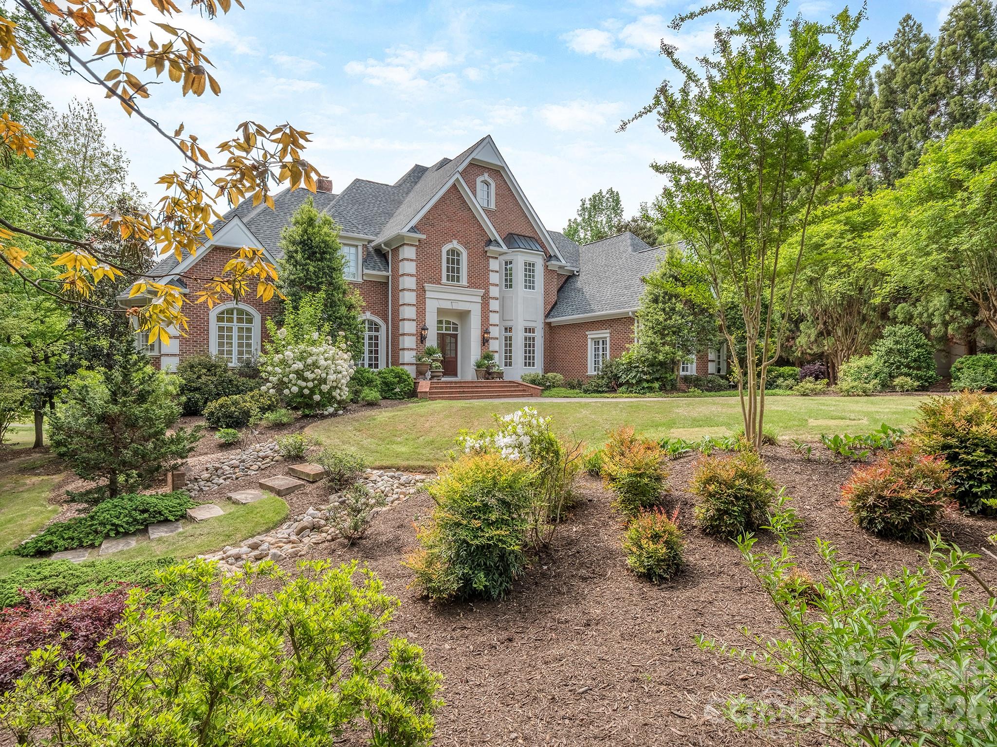 6528 Chipstead Lane, Charlotte, NC - photo 2 of 49