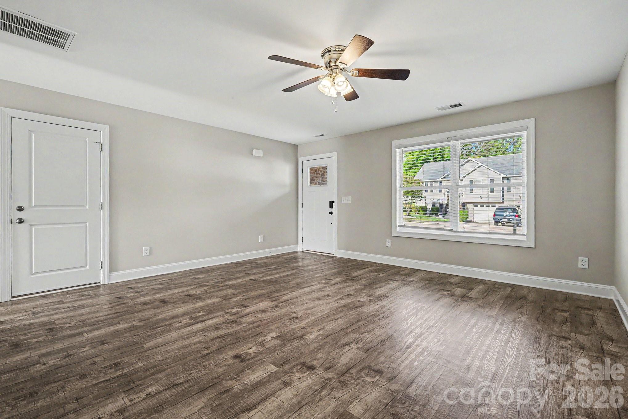 Photo 4 of 1573 Mayfair Drive, Conover, NC