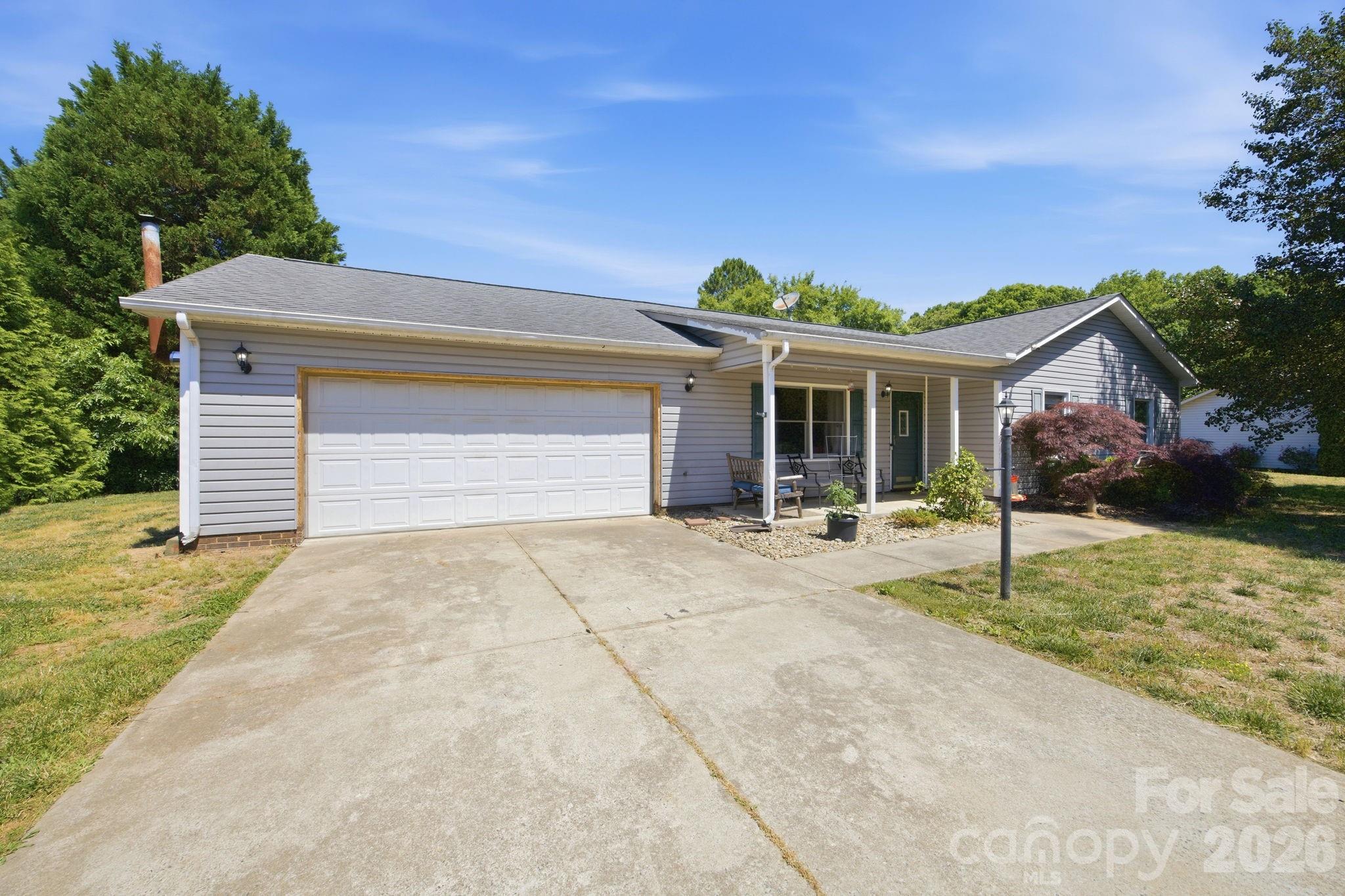 129 Salem Meadow Drive, Statesville, NC - photo 4 of 41