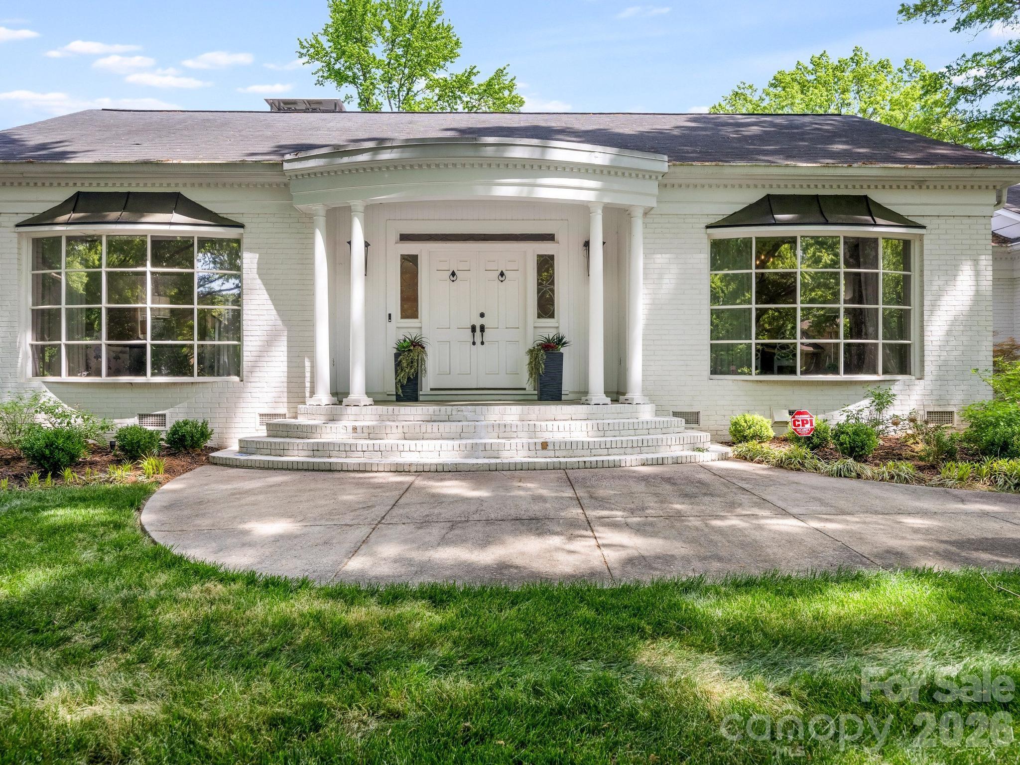 Photo 2 of 2738 Beverwyck Road, Charlotte, NC