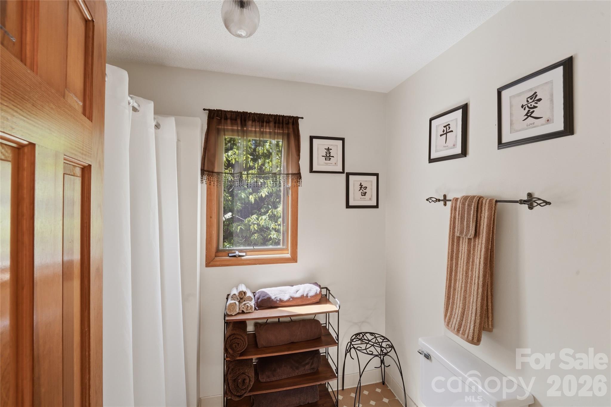 Photo 27 of 7040 Summer Place, Charlotte, NC