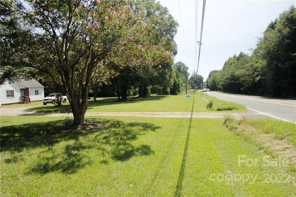 Photo 3 of 9909 Idlewild Road, Matthews, NC