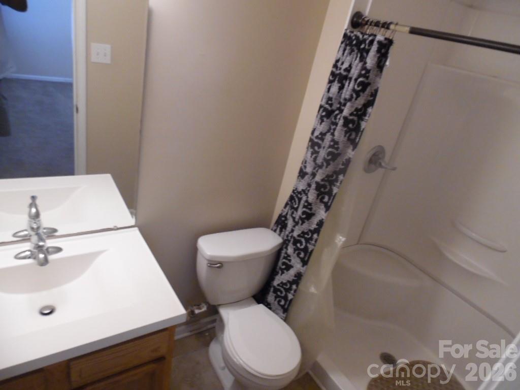 Home for sale at 6311 Coach Hill Lane, Charlotte, NC — photo 11 of 15