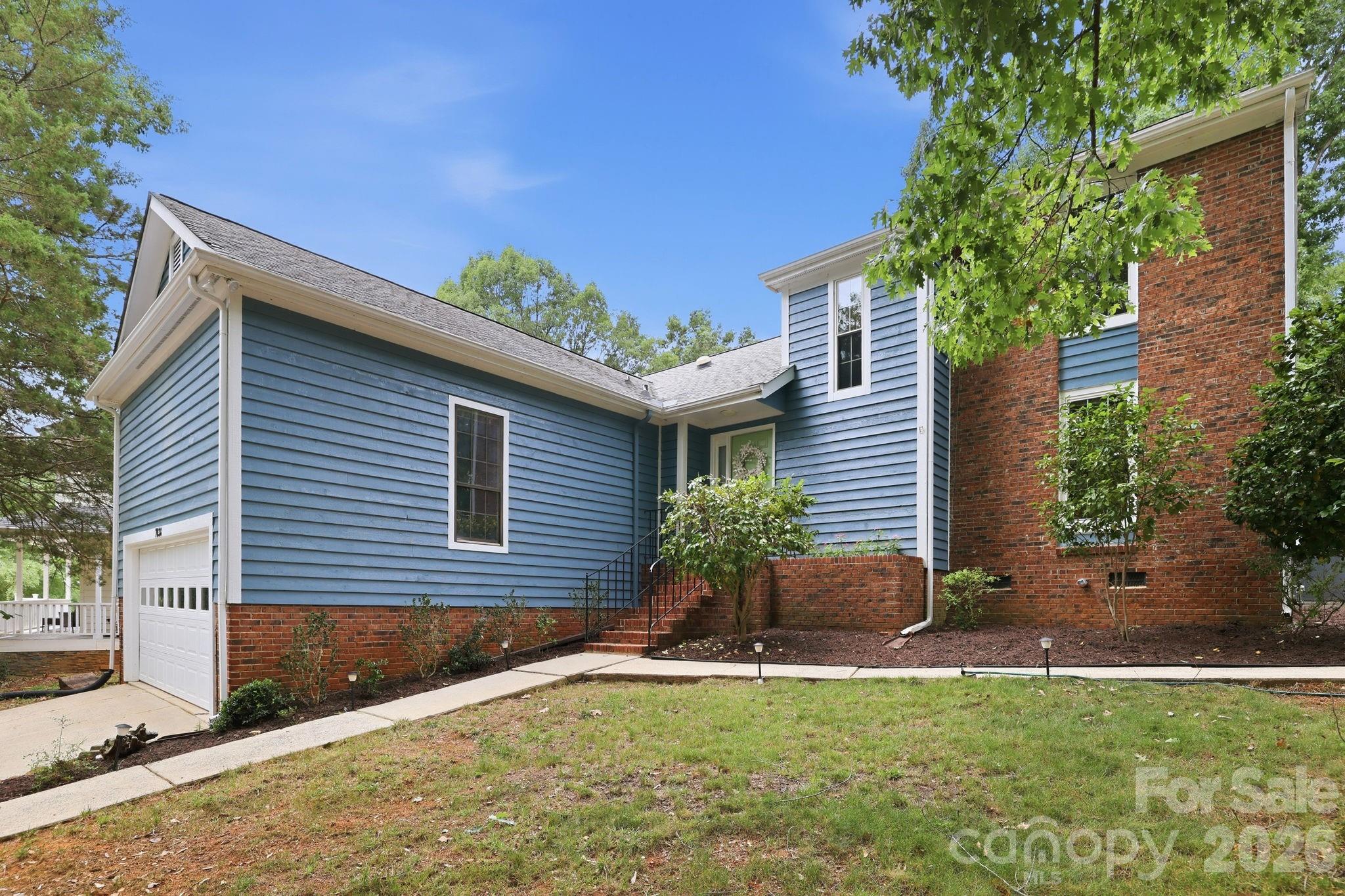 Photo 3 of 7038 Chelsea Day Lane, Tega Cay, SC