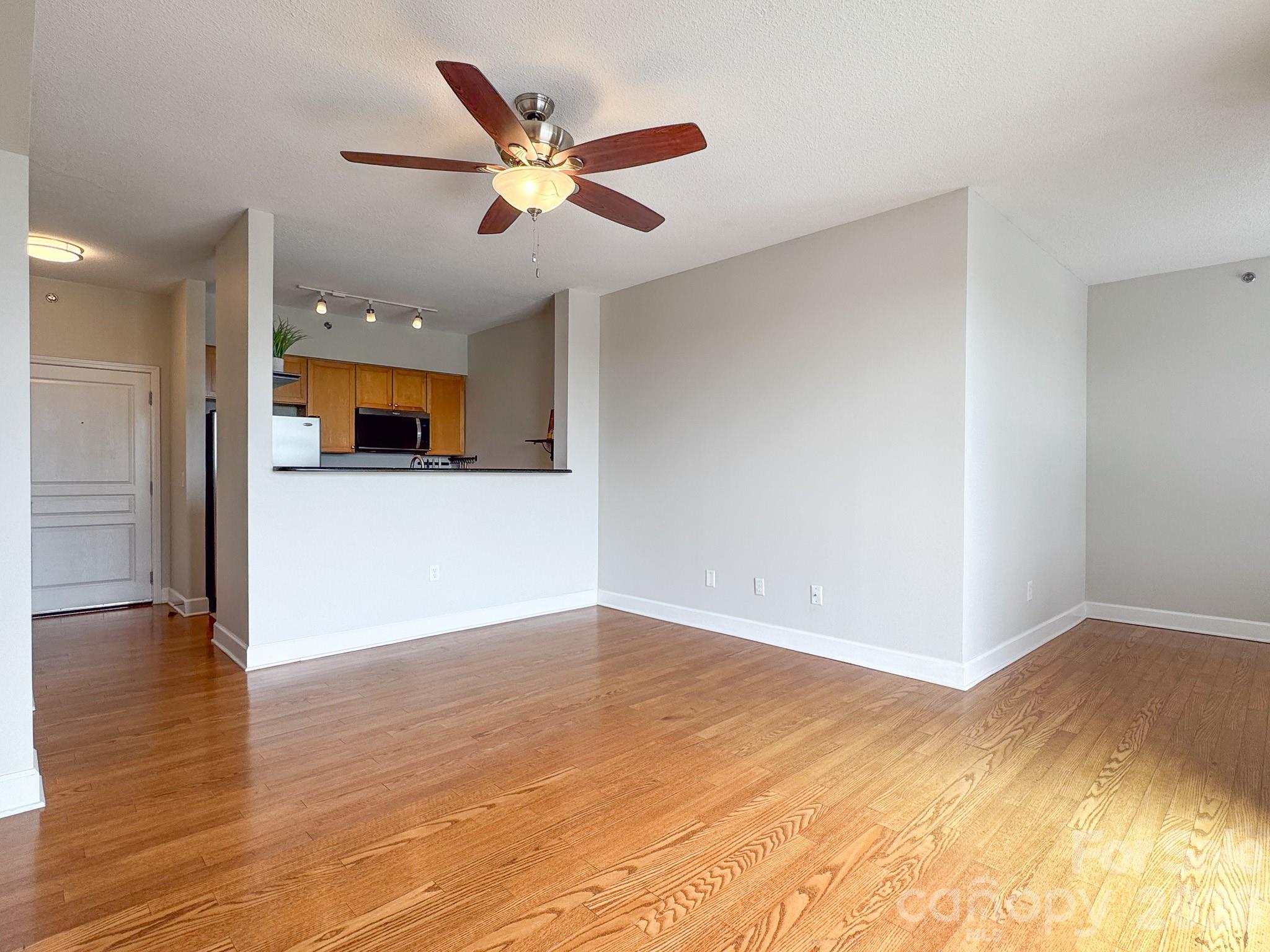 Photo 11 of 1315 East Boulevard814, Charlotte, NC