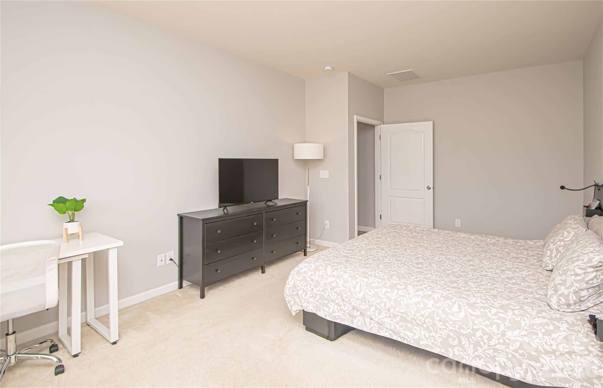 Photo 27 of 11145 Chapeclane Road, Charlotte, NC
