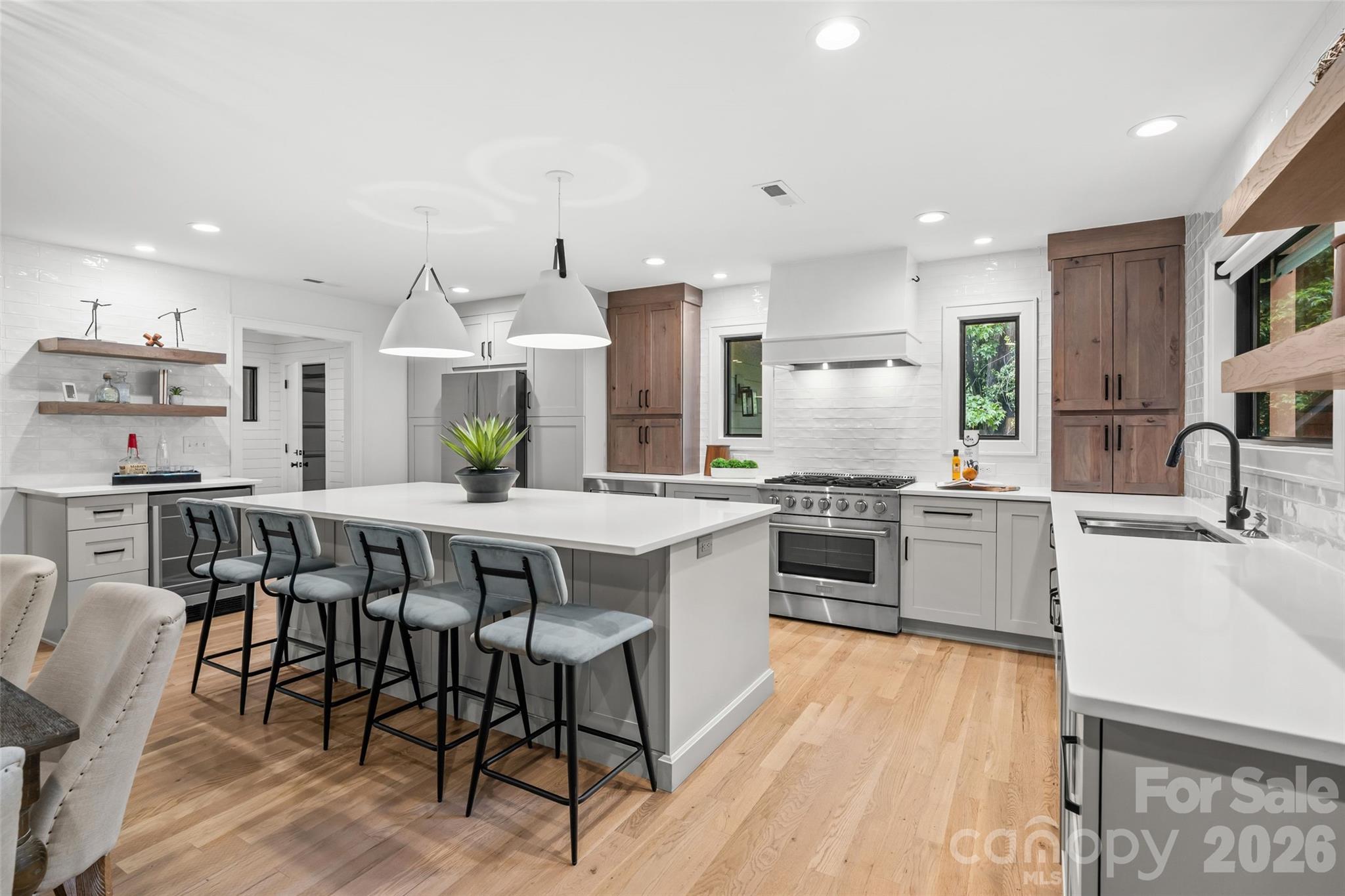 Photo 15 of 1542 Carolyn Drive, Charlotte, NC