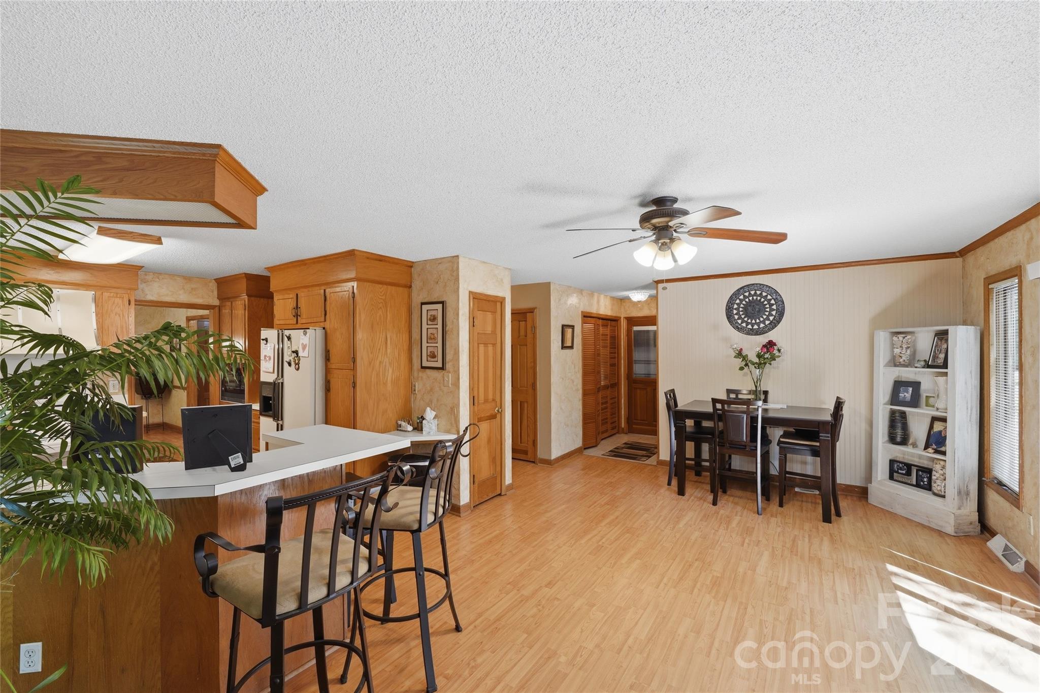 Photo 3 of 7040 Summer Place, Charlotte, NC