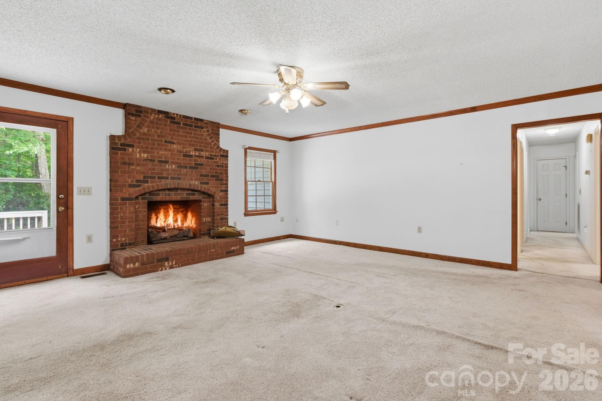 4804 Elmhurst Drive NE, Hickory, NC - photo 8 of 40