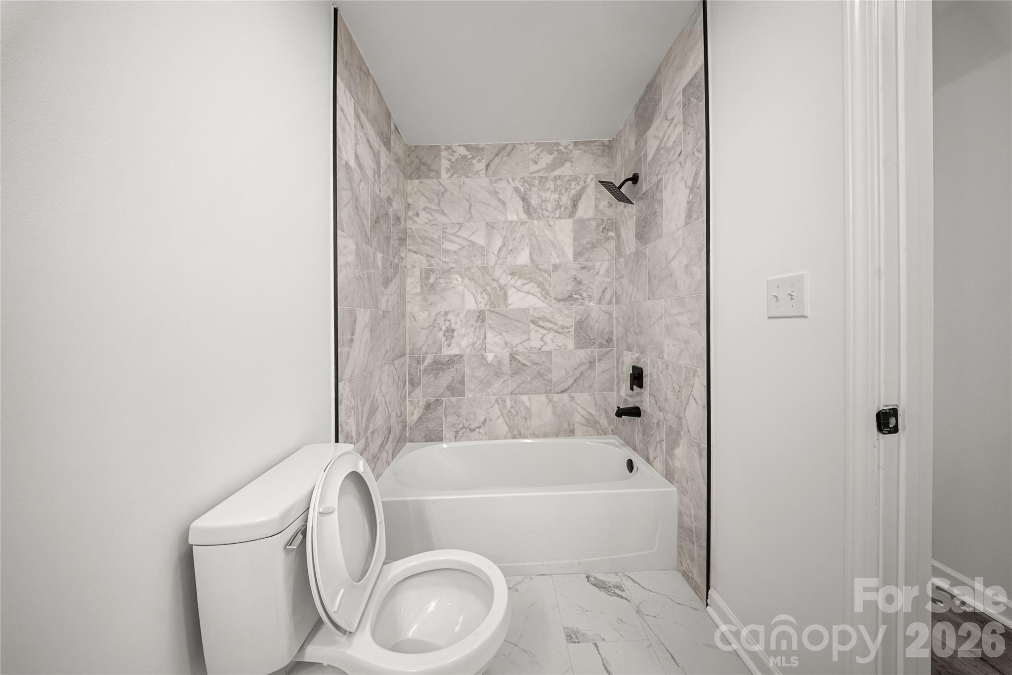 Photo 13 of 10107 Clairemore Place, Charlotte, NC