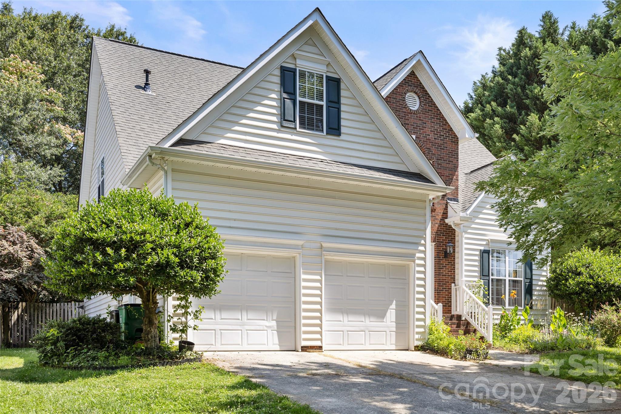 Home for sale at 1116 Blueberry Lane, Charlotte, NC — photo 1 of 27