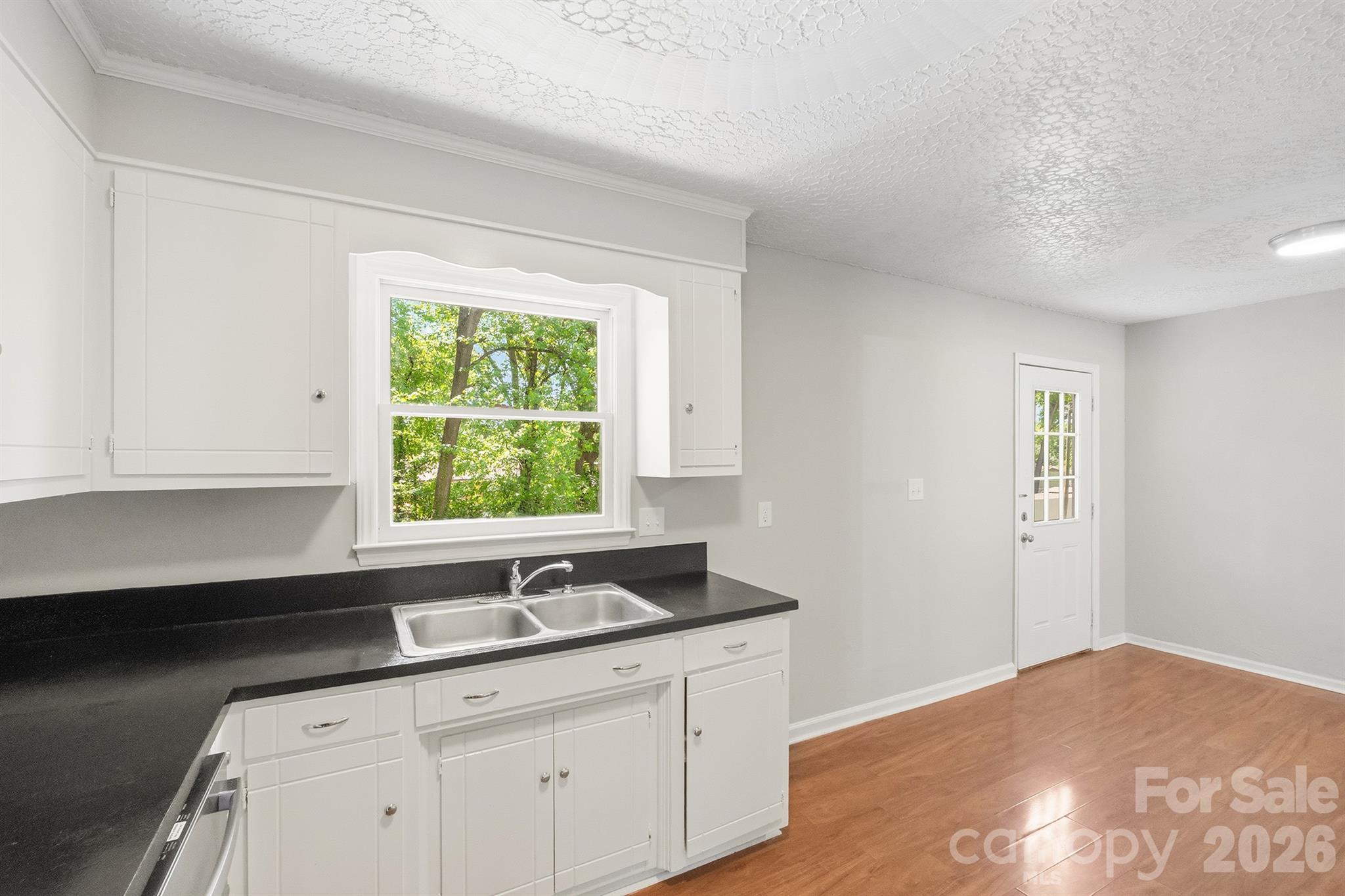 806 S Laurel Street, Lincolnton, NC - photo 10 of 43