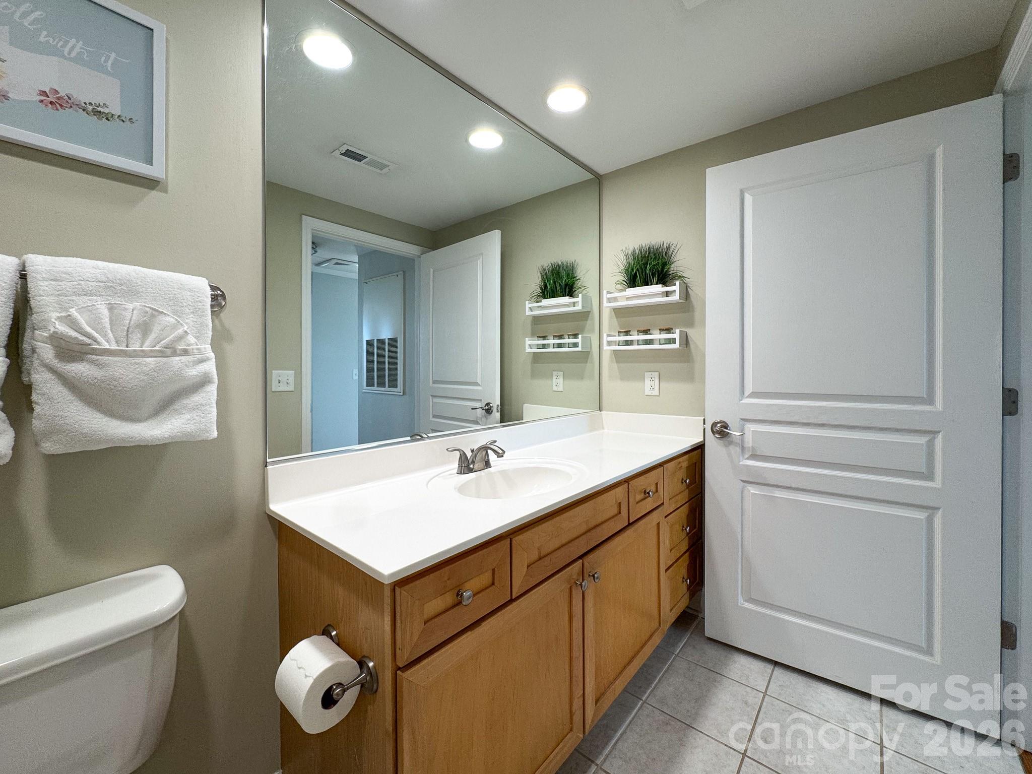 Photo 19 of 1315 East Boulevard814, Charlotte, NC