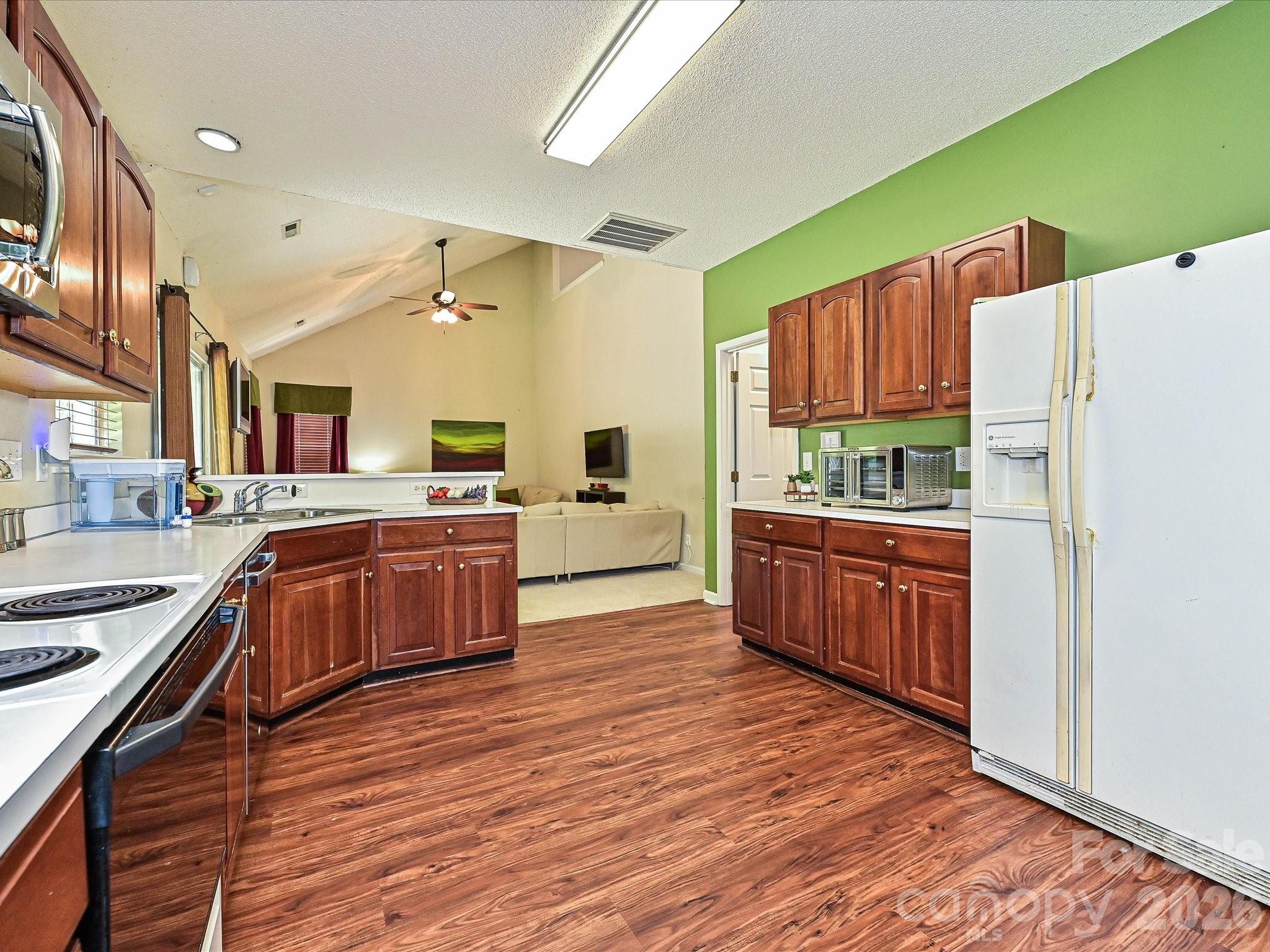 Home for sale at 6719 Reedy Creek Road, Charlotte, NC — photo 10 of 36