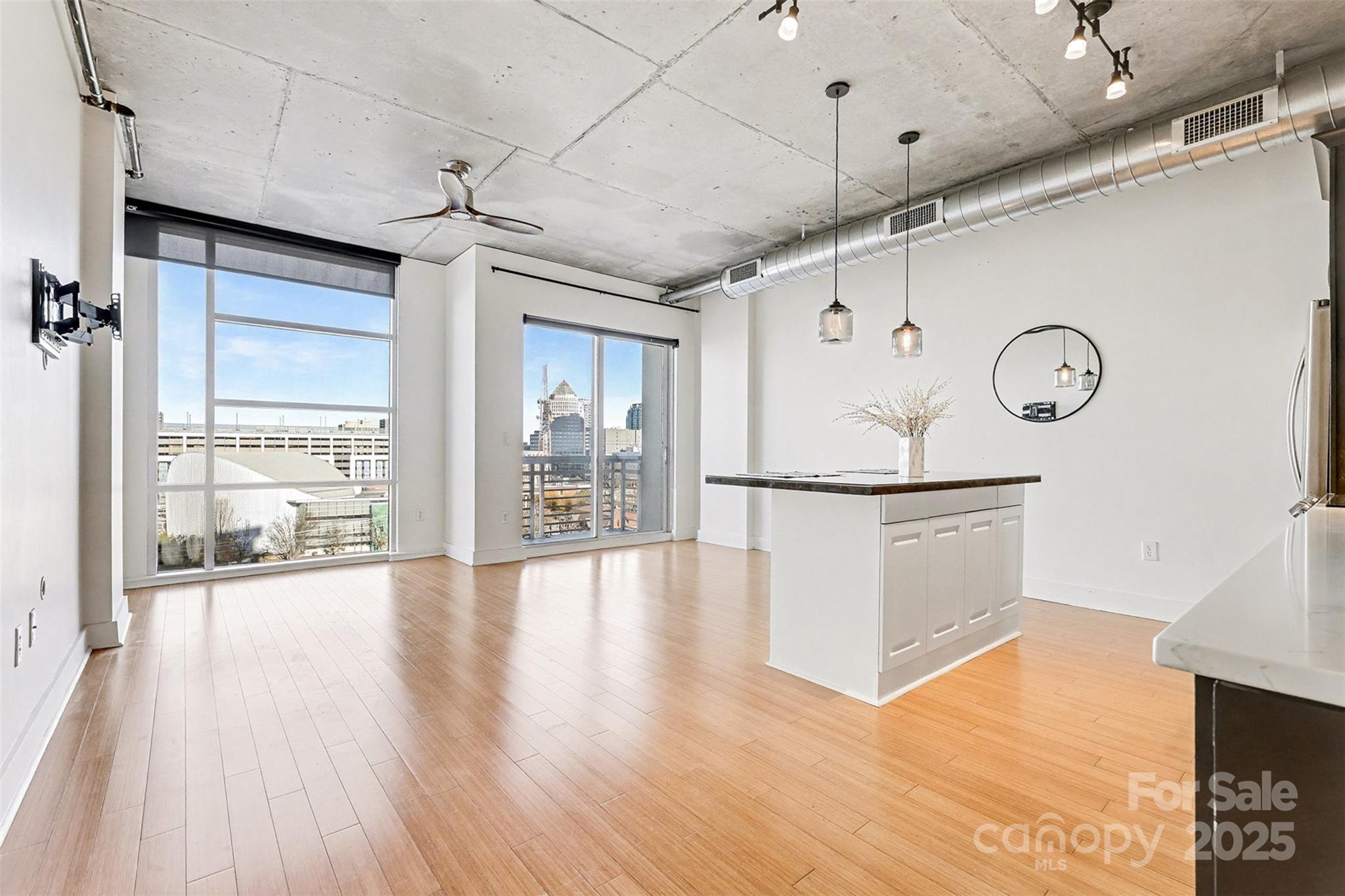 Photo 8 of 505 E 6th Street1003, Charlotte, NC