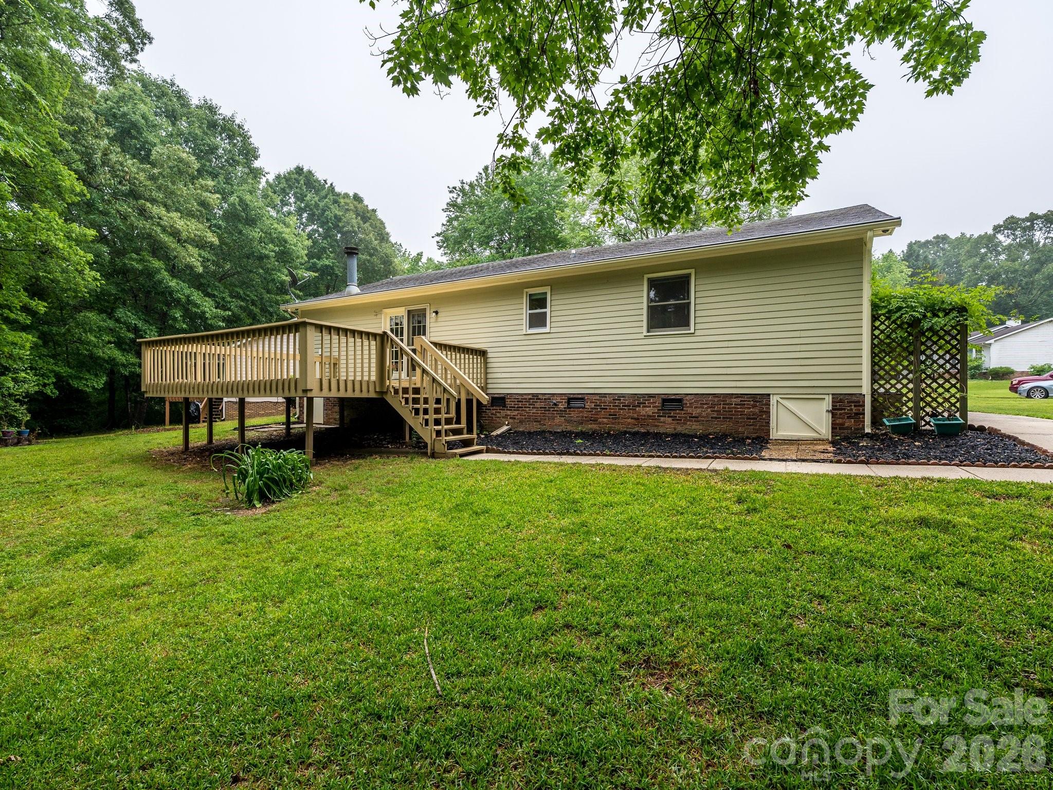 6060 Acadian Woods Drive, Charlotte, NC - photo 3 of 29