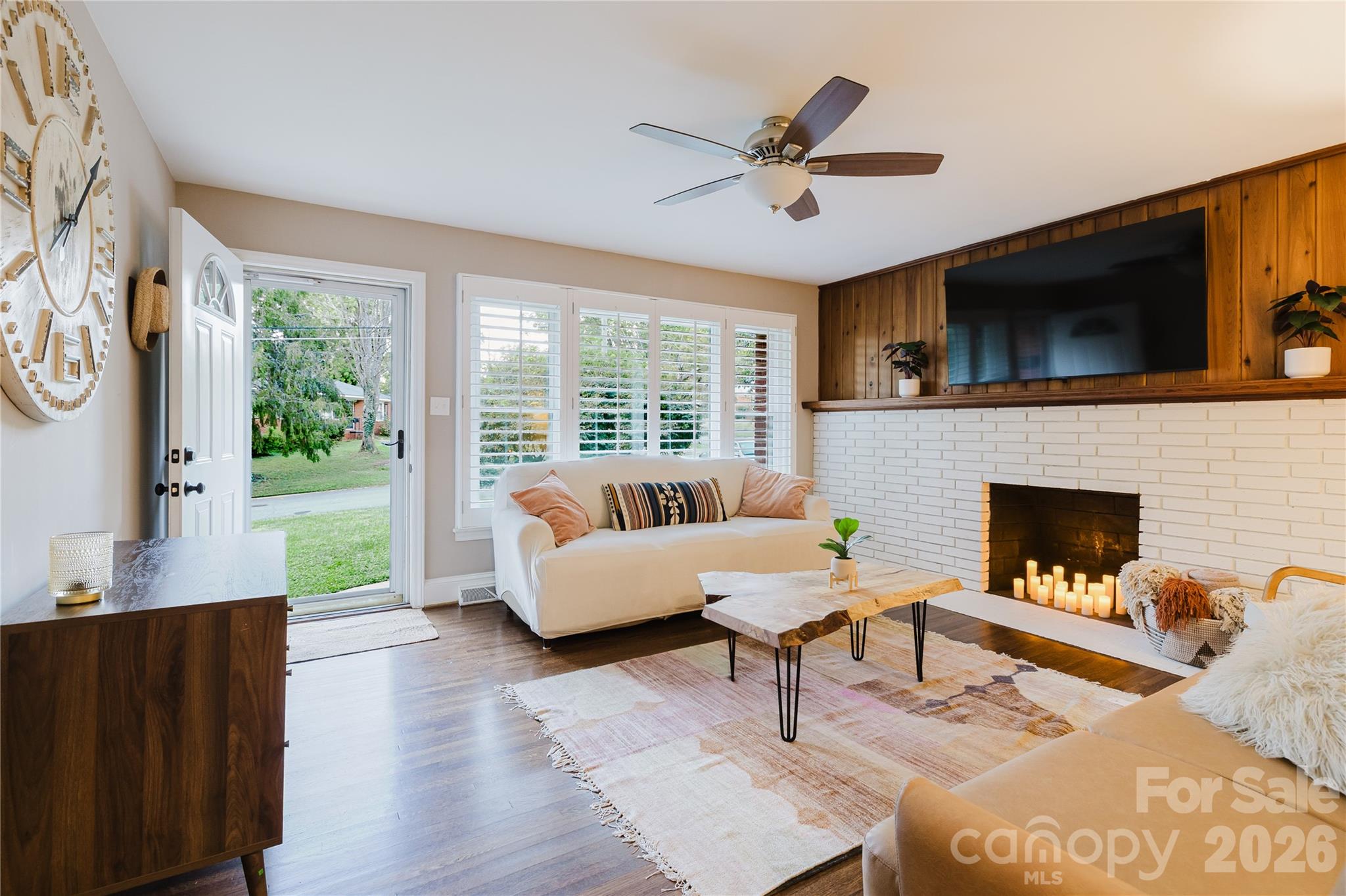 Photo 4 of 4920 Raymond Place, Charlotte, NC