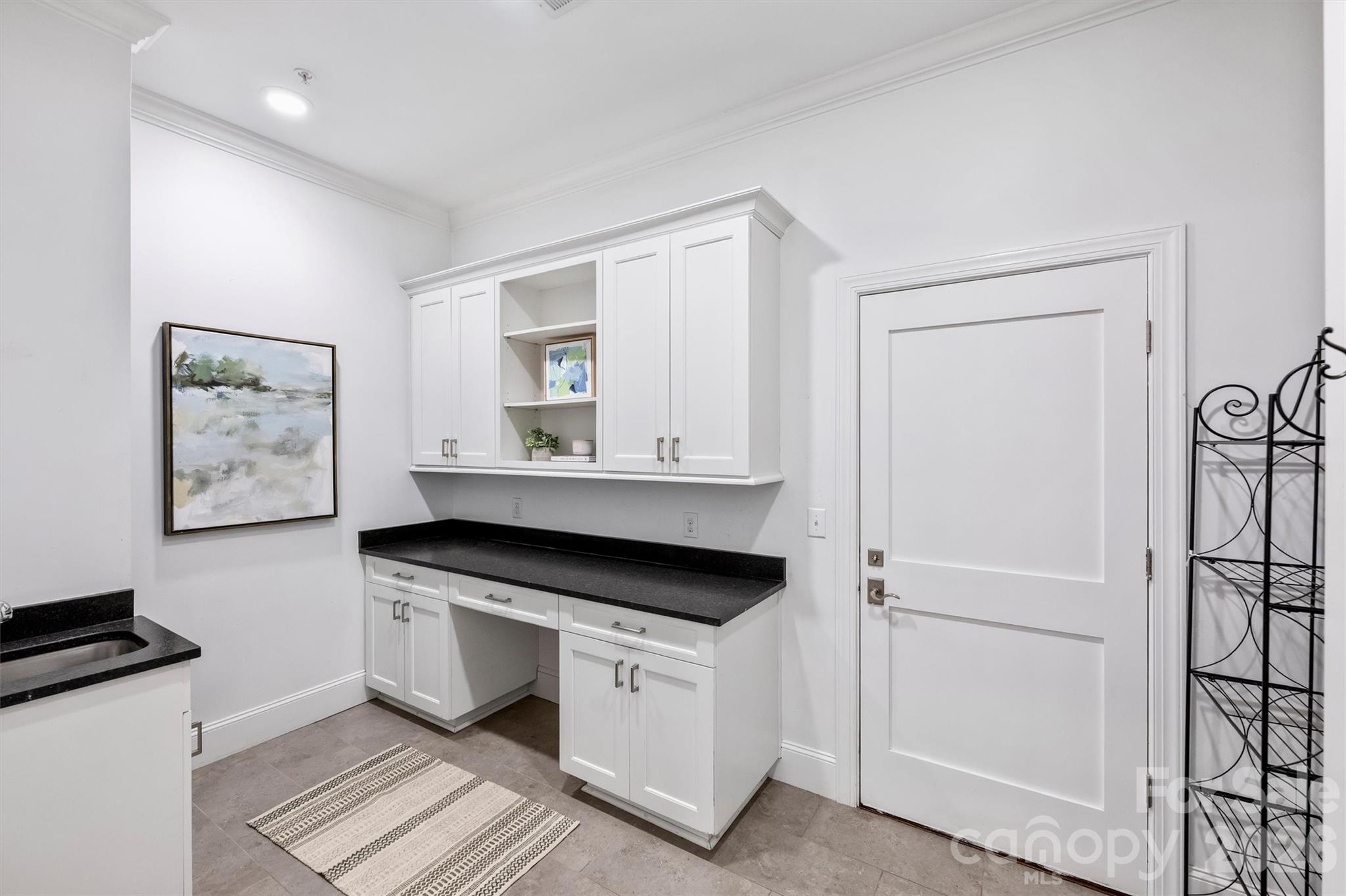 Photo 29 of 2251 Selwyn Avenue102, Charlotte, NC